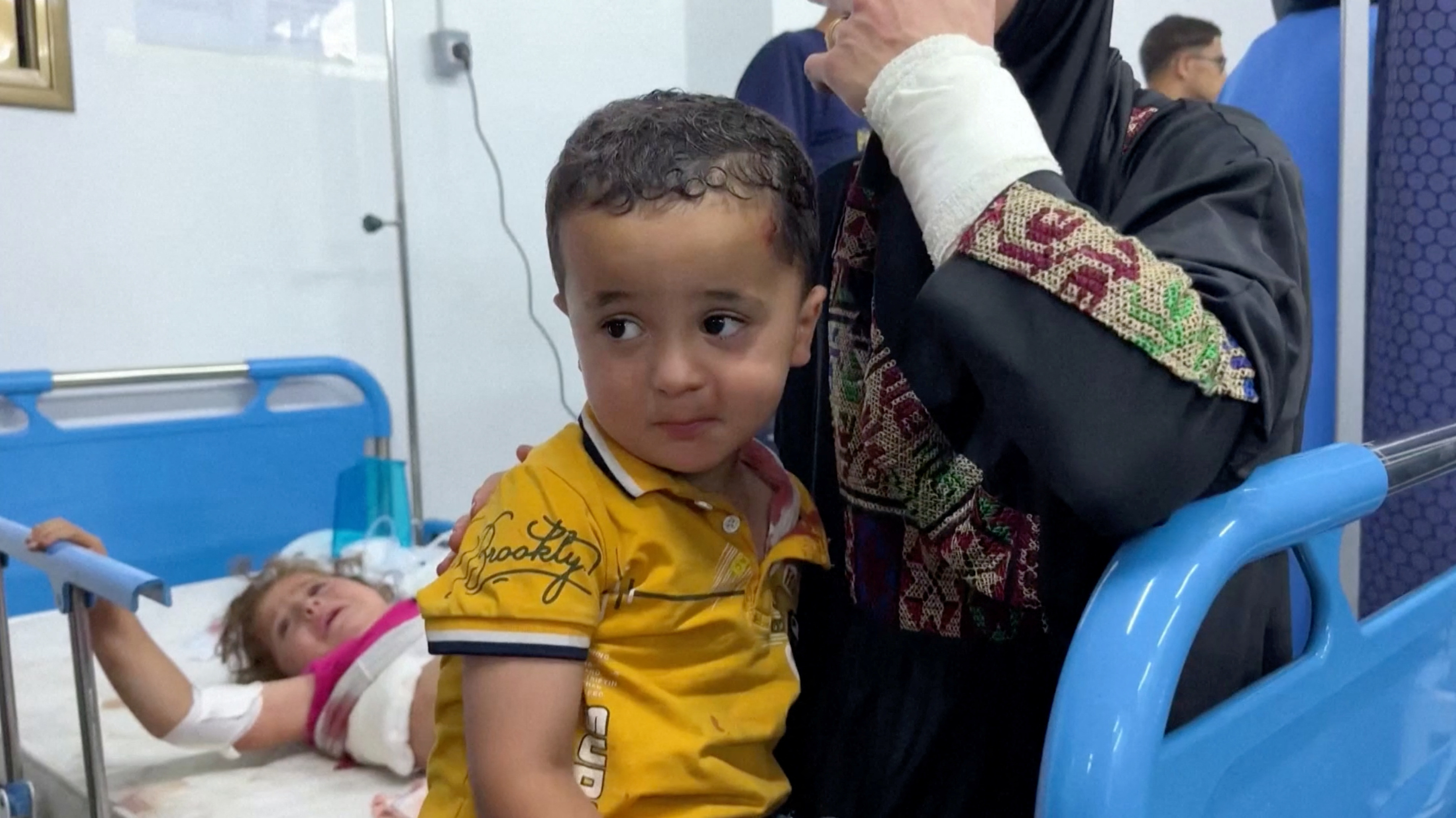 Israeli airstrikes kill at least 35 in Rafah, Gaza authorities say ...