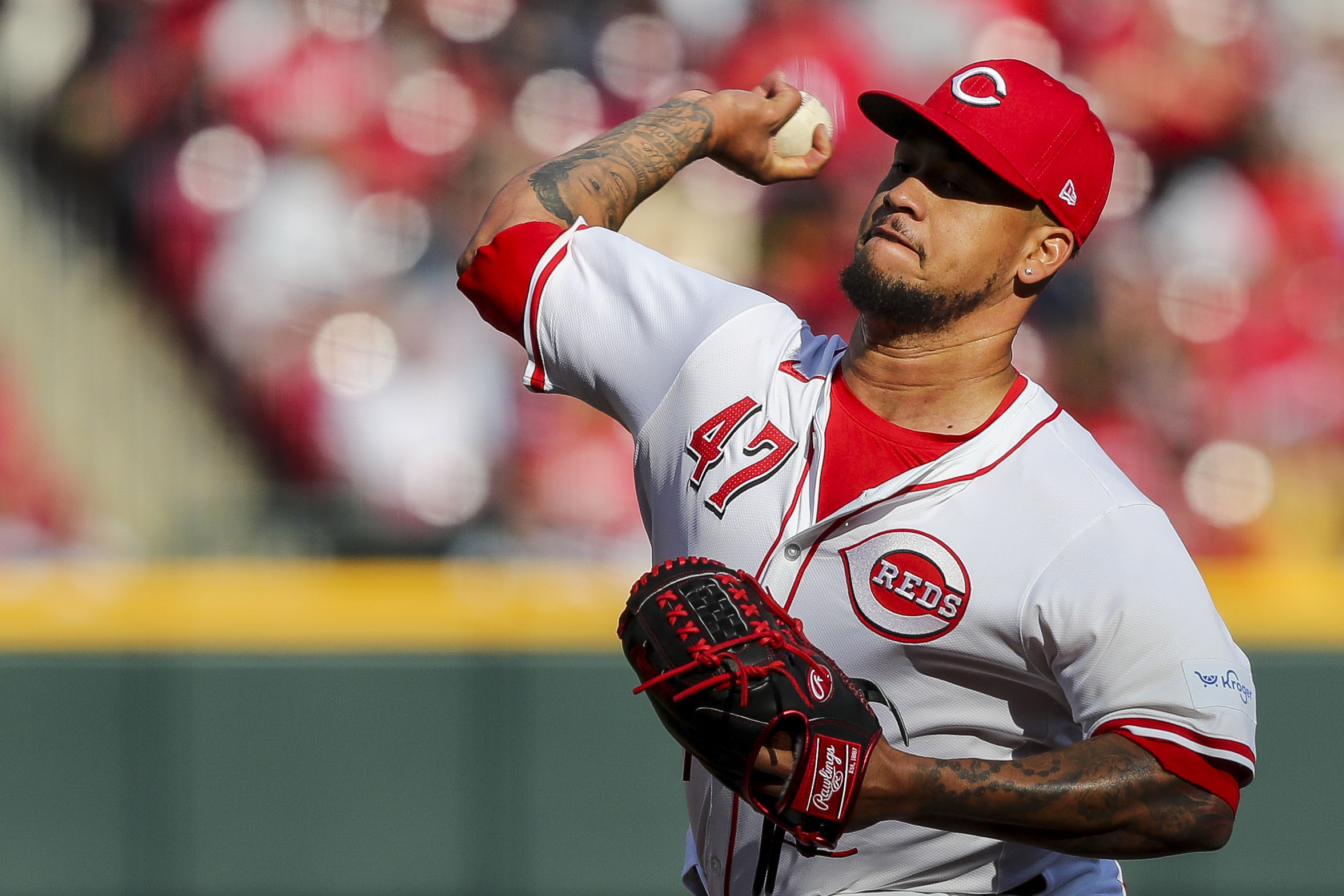 Nick Martini belts 2 HRs as Reds top Nationals | Reuters