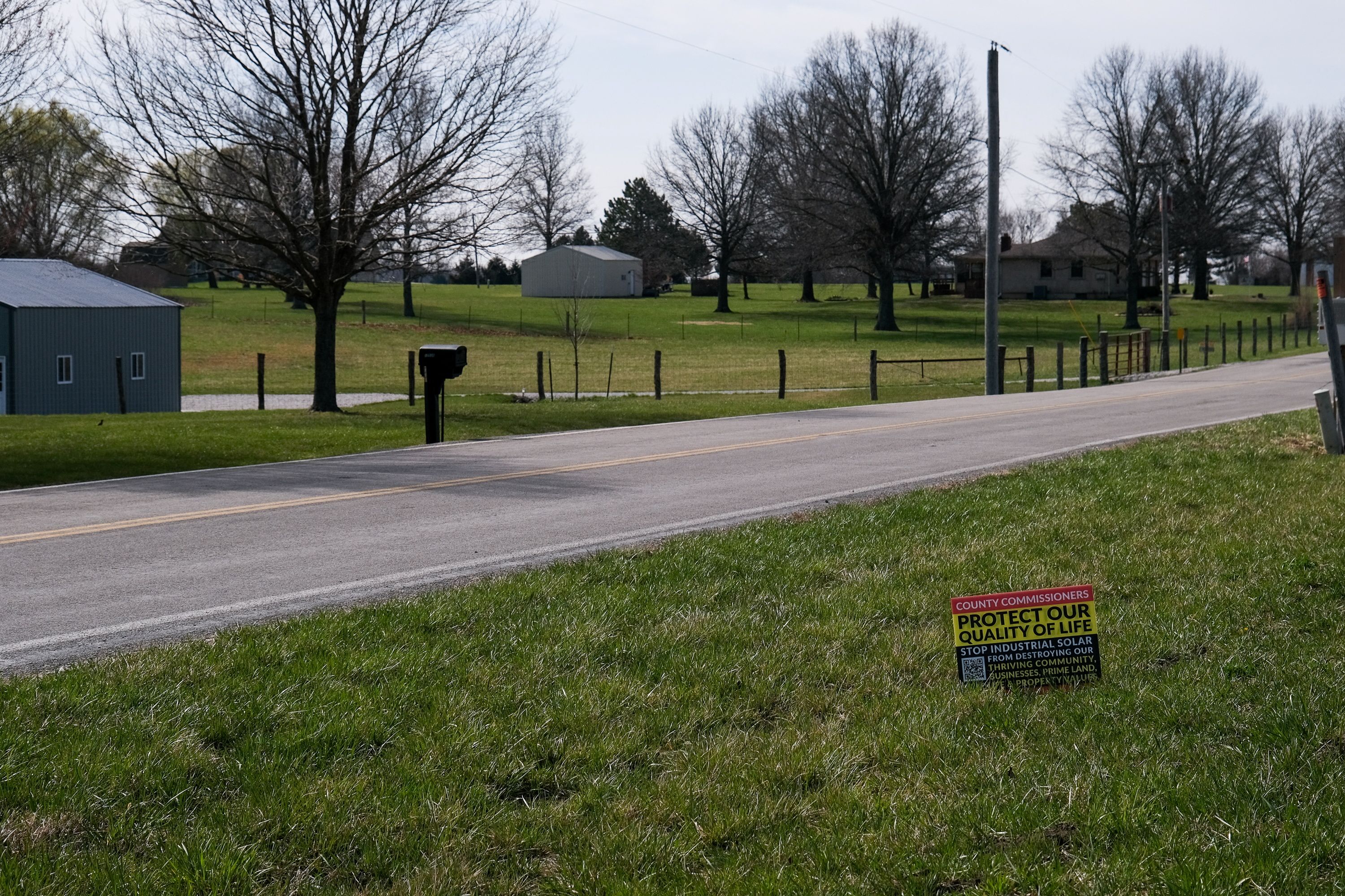 U.S. solar expansion stalled by rural land-use protests | Reuters