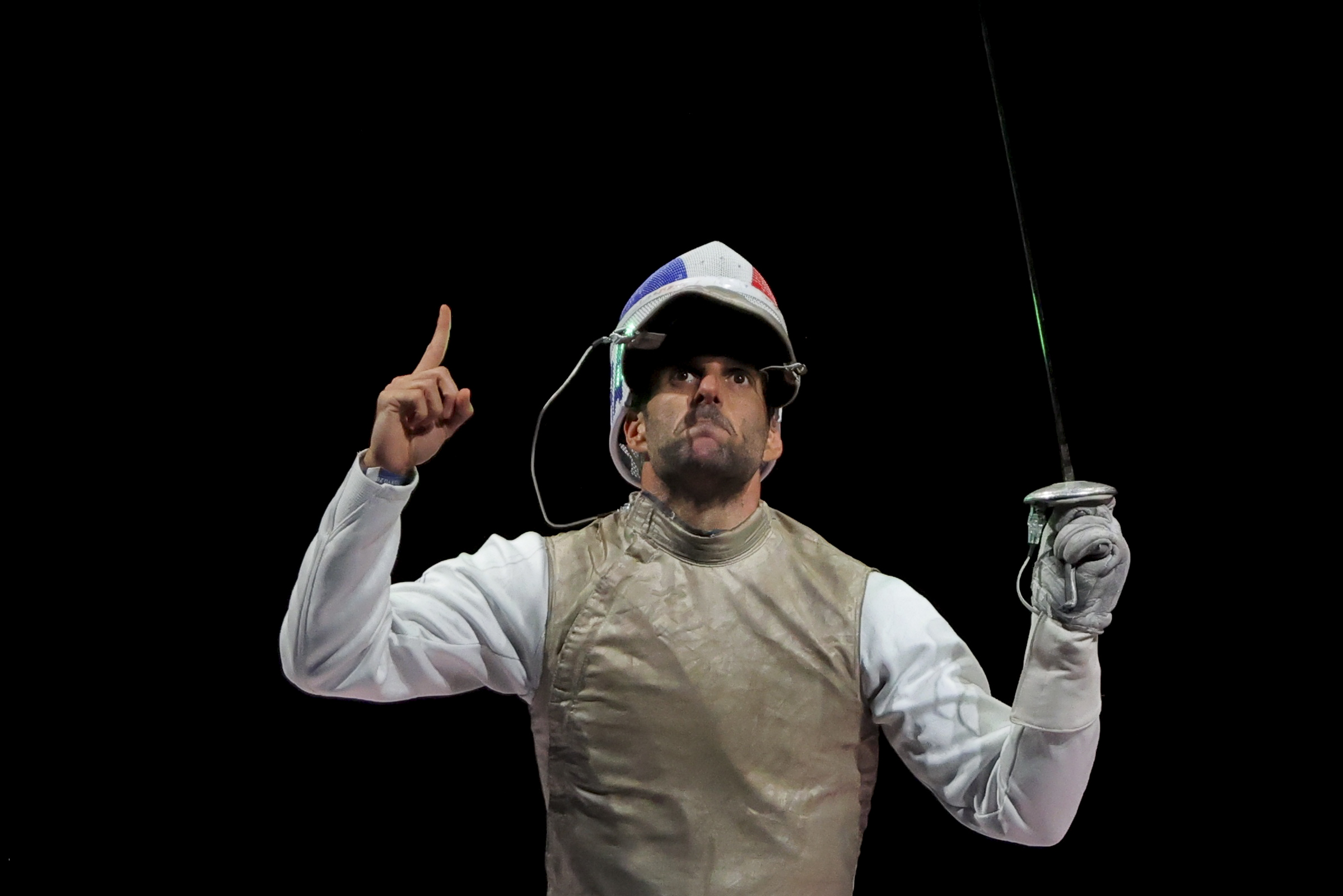 Fencing-France wins gold in men's team foil | Reuters