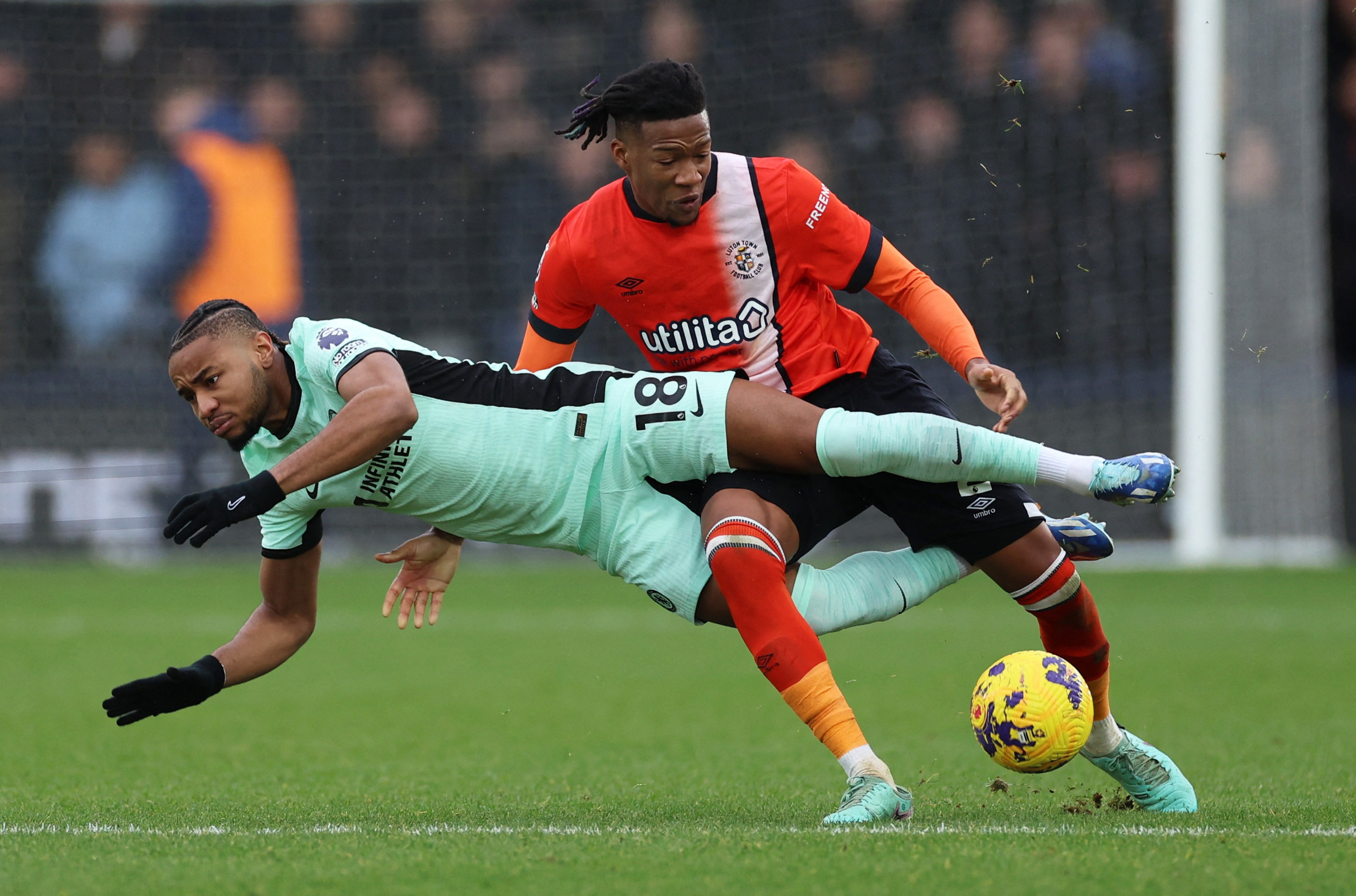 Chelsea withstand Luton fightback to edge 3-2 thriller | Reuters