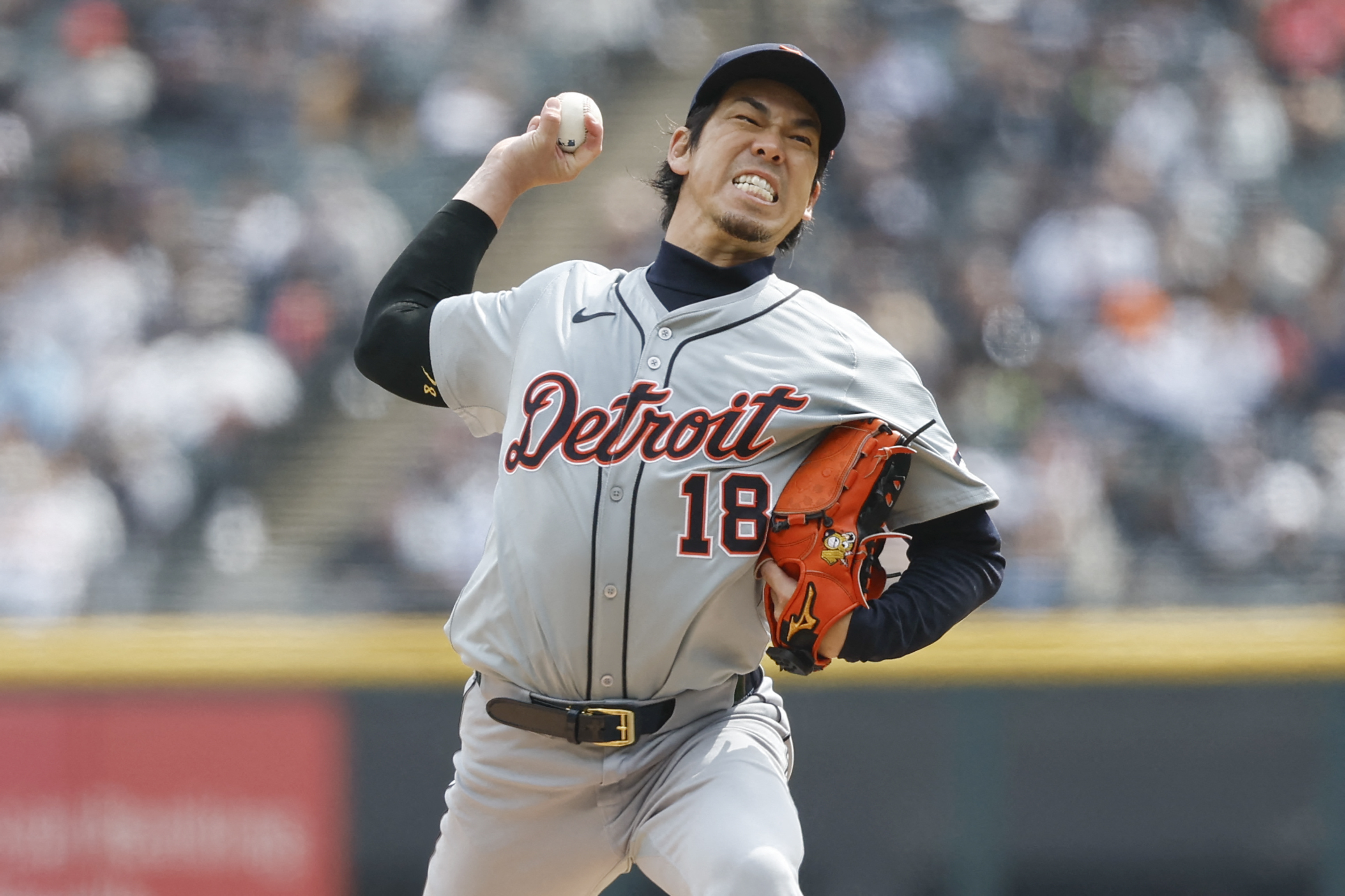 Tigers deliver timely hits in edge White Sox in 10 innings | Reuters