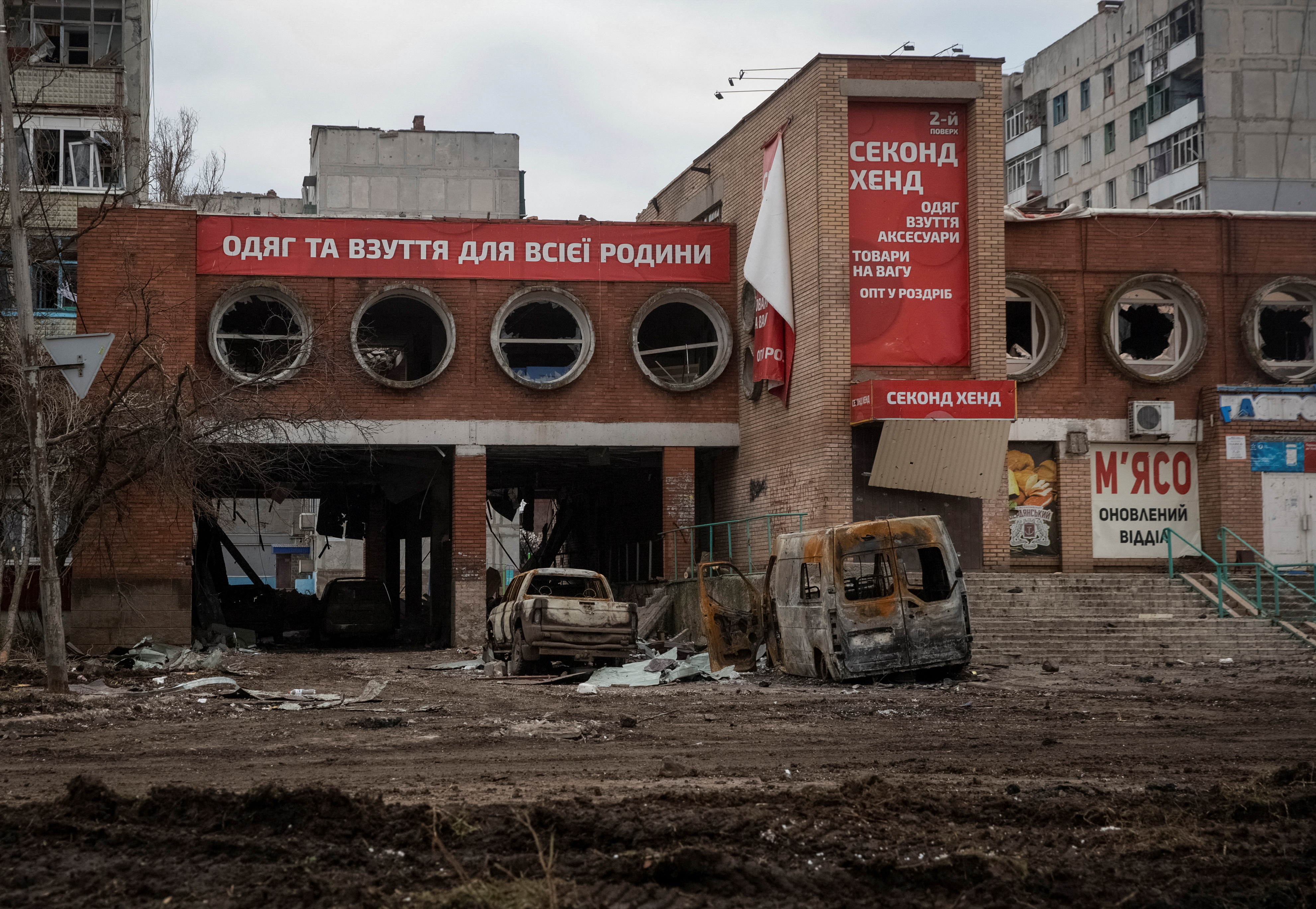 Battle for Bakhmut: Scenes from the front lines - April 25, 2023 | Reuters