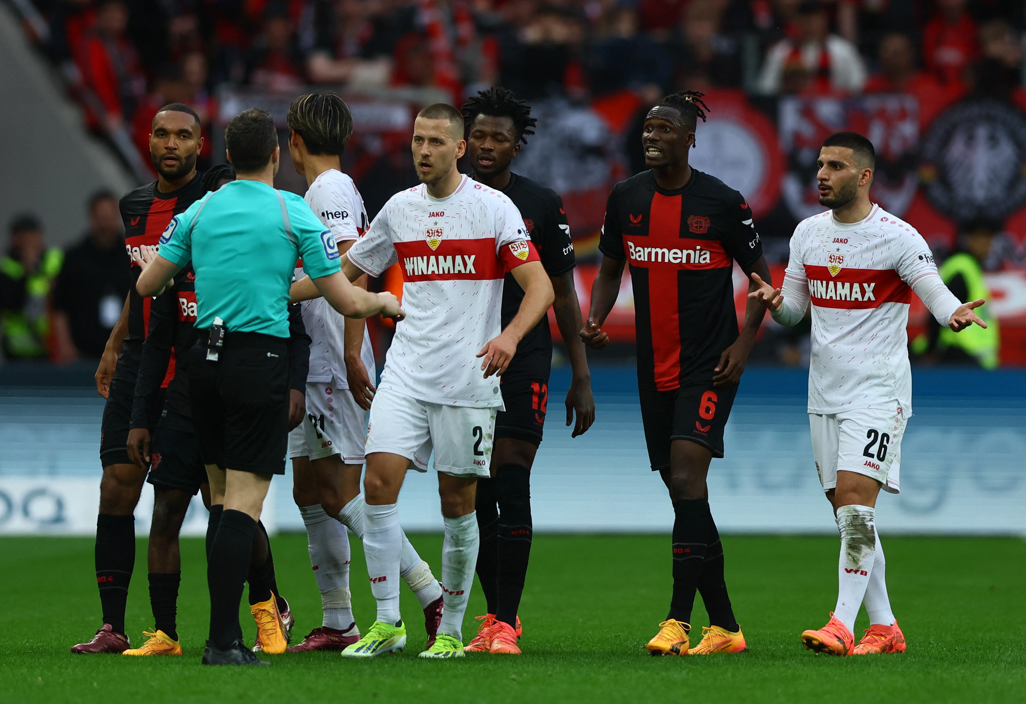 Leverkusen score last-gasp goal against Stuttgart to stretch record unbeaten run | Reuters