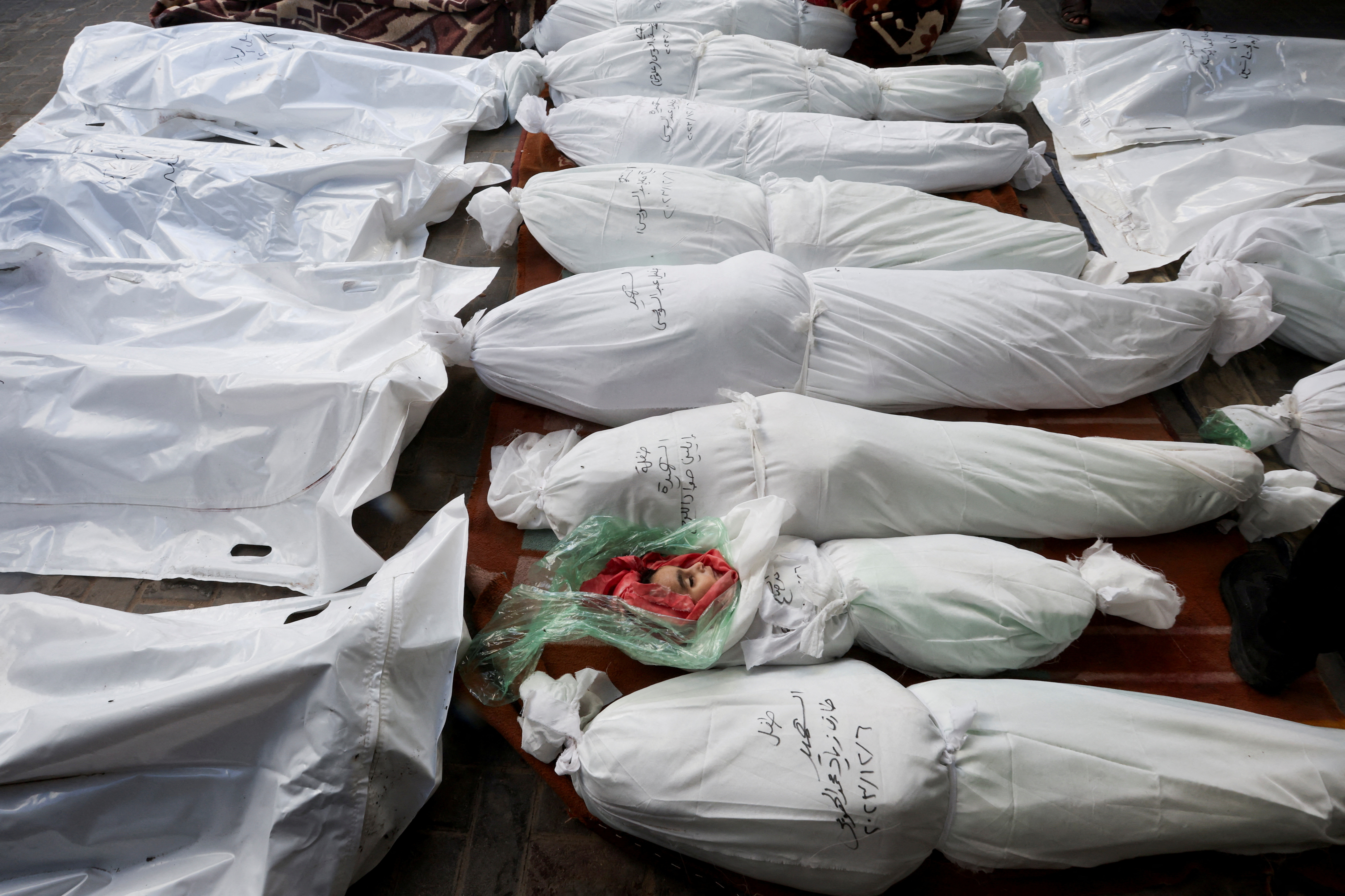 Gaza death toll soars as Israeli offensive intensifies - December 7 ...