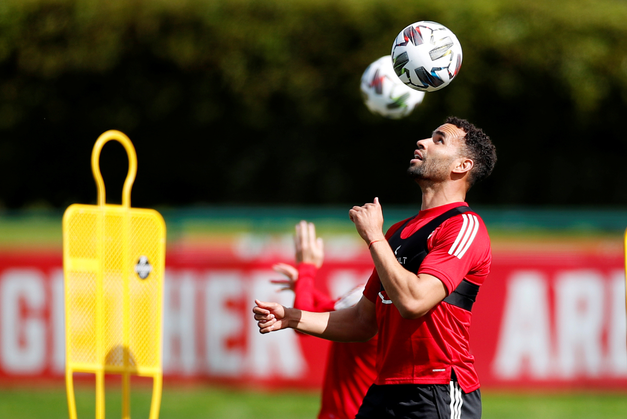 Former Wales forward Robson-Kanu offers his services to Wrexham | Reuters