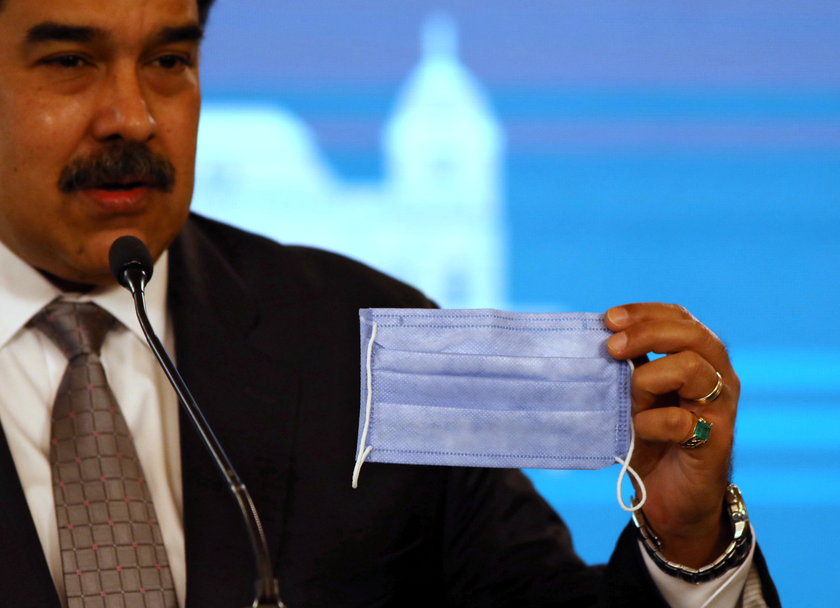 Venezuela to begin vaccinating medical personnel on Thursday, Maduro ...
