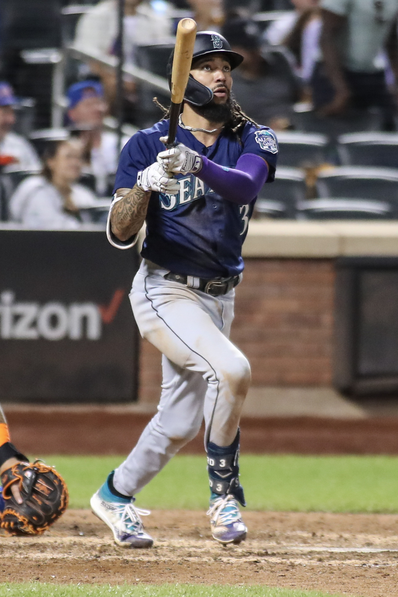 Mariners score last, win seesaw game with Mets | Reuters