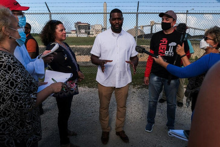 US EPA chief views pollution in Puerto Rico, vows to fight for change ...