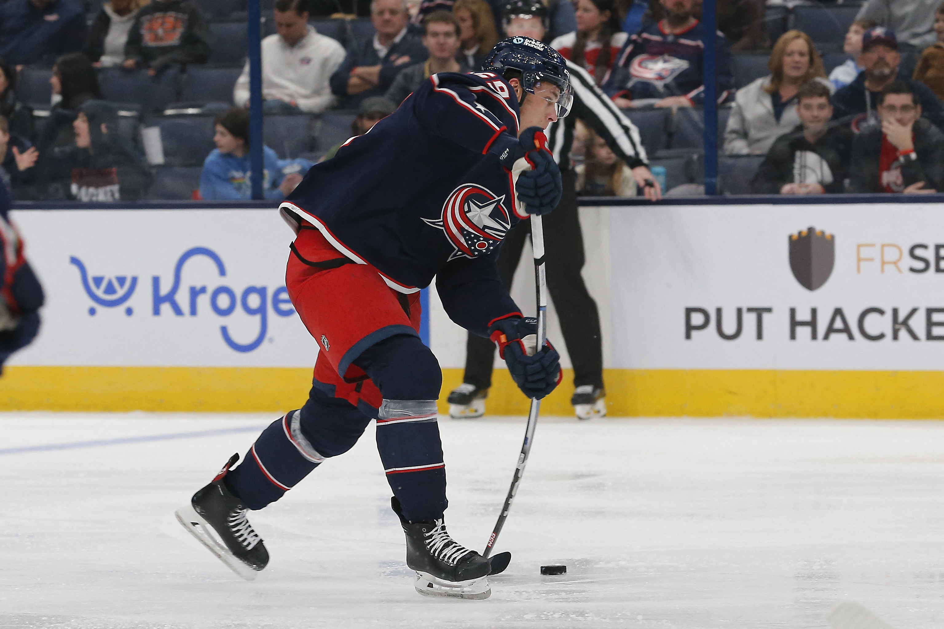 Lightning top Blue Jackets to end skid | Reuters