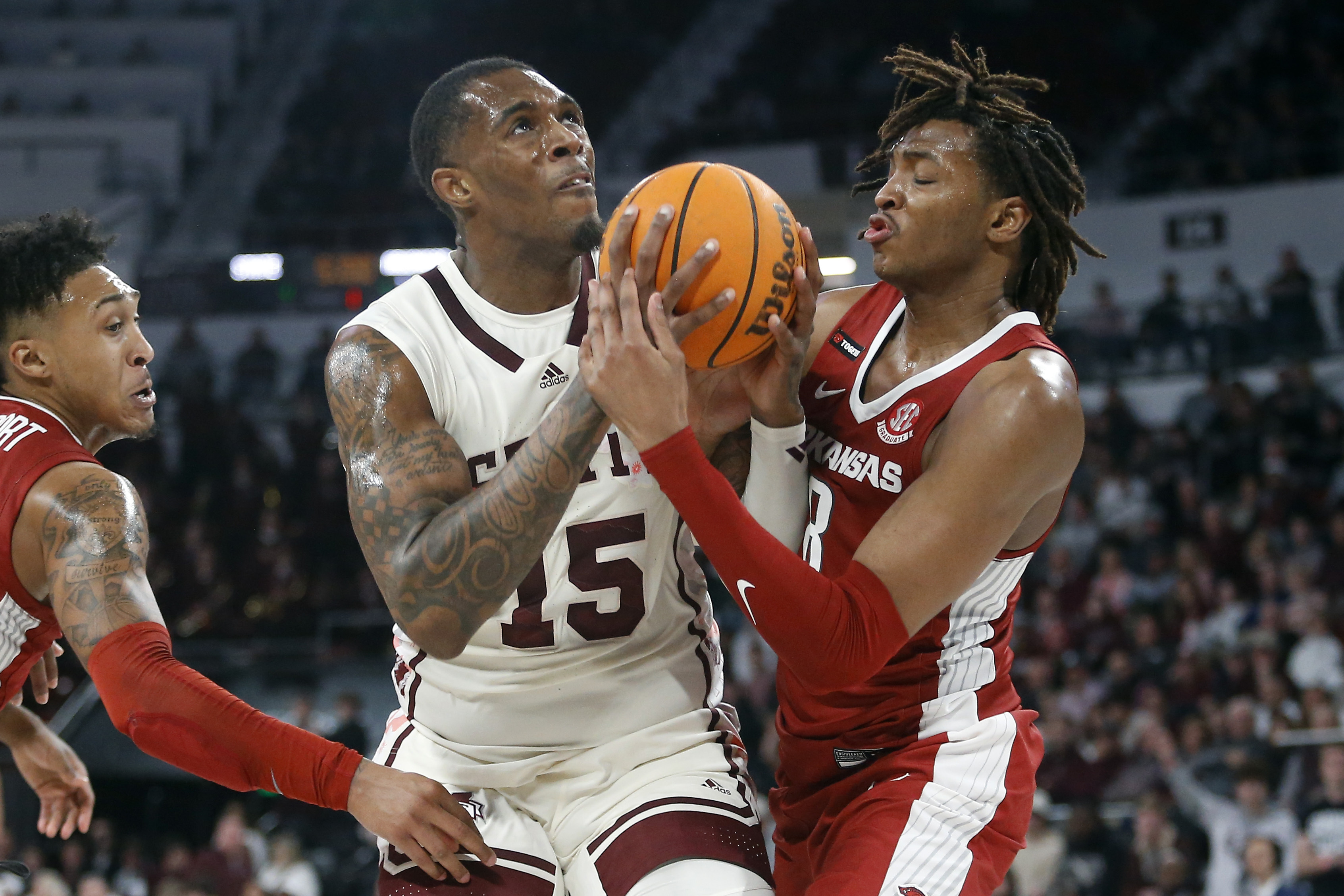 Josh Hubbard helps Mississippi State slide past Arkansas | Reuters