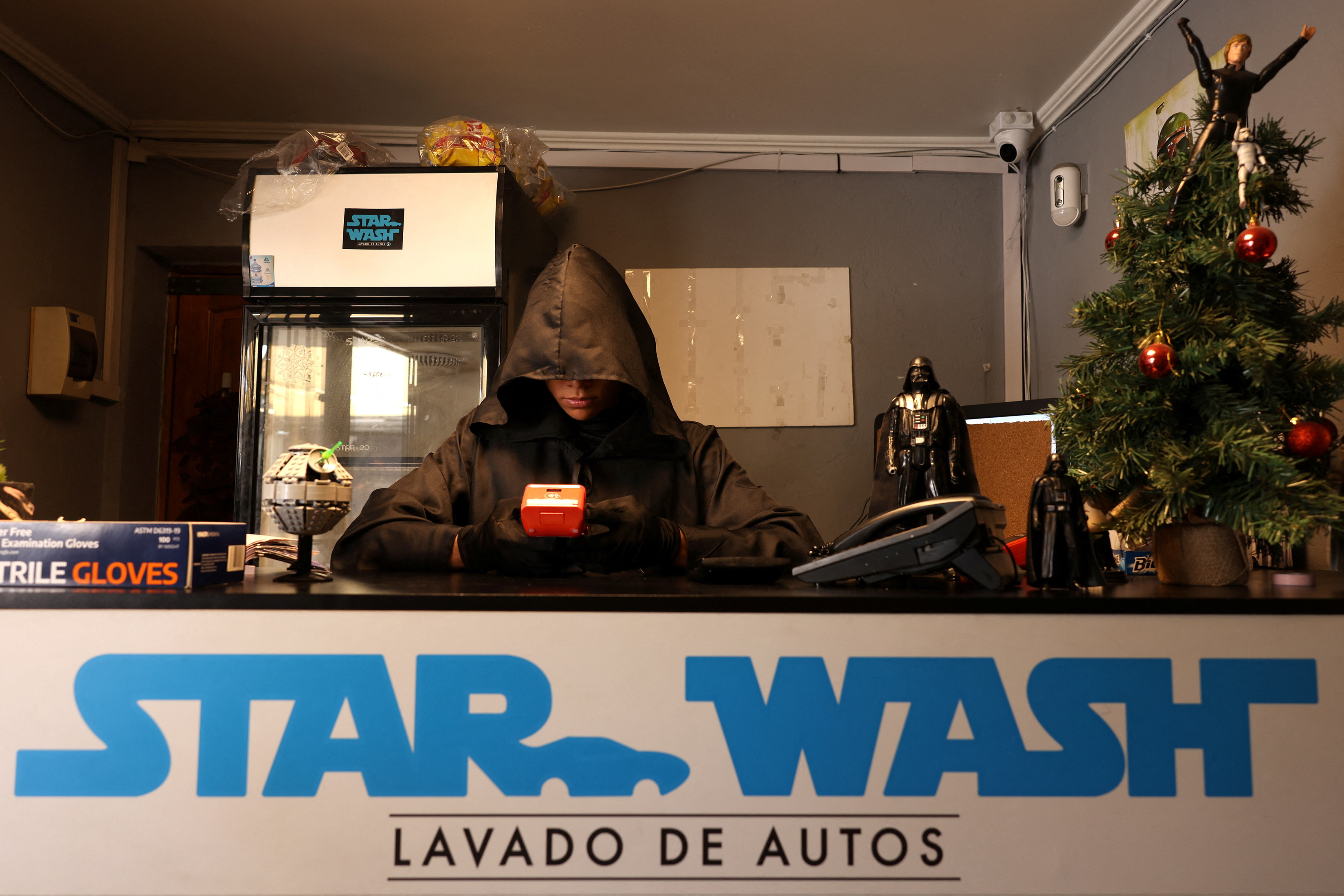 Lucasfilm sues Star Wash, Chilean 'Star Wars'-themed car wash | Reuters