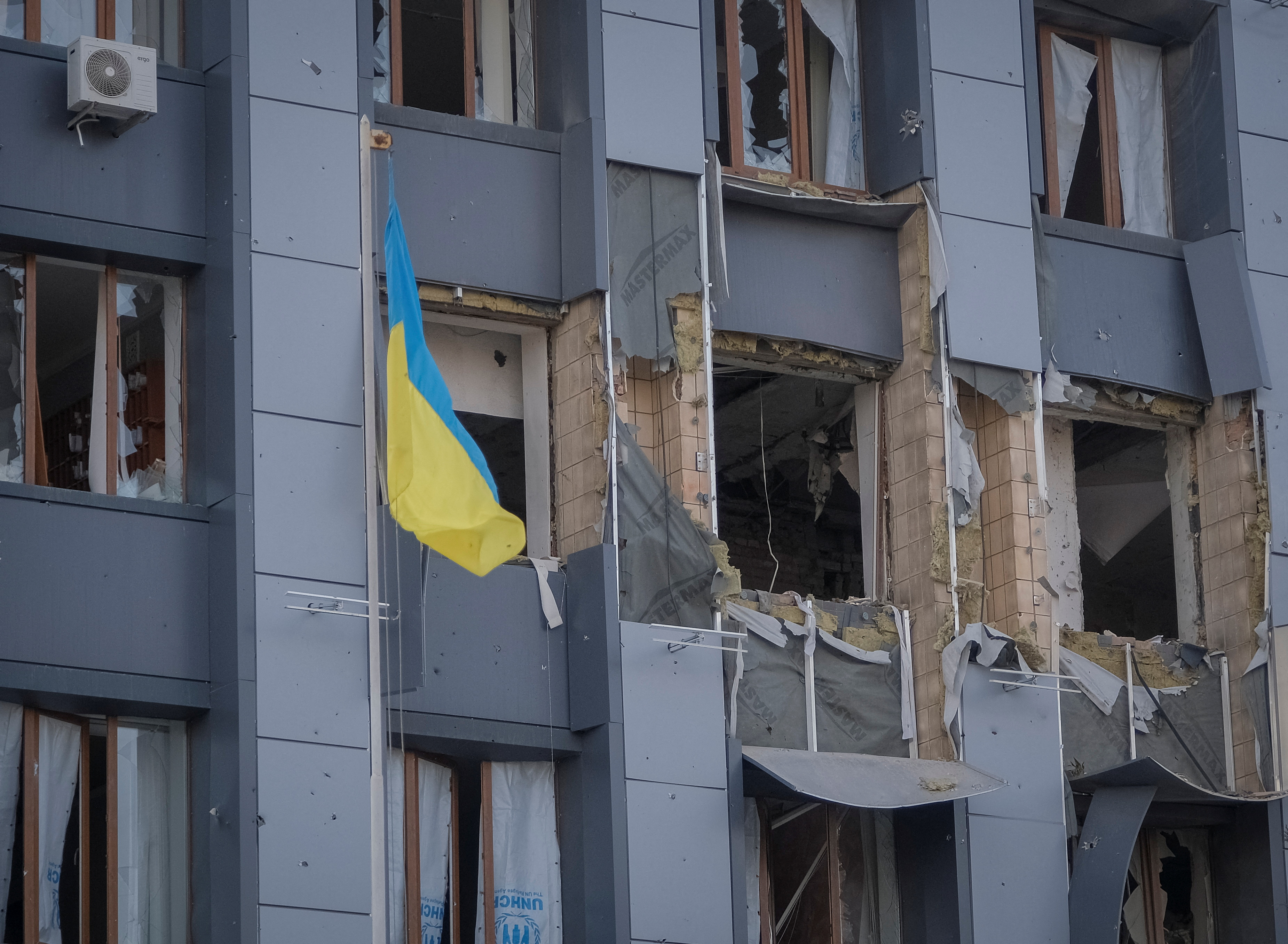 Battle for Bakhmut: Scenes from the front lines - April 25, 2023 | Reuters