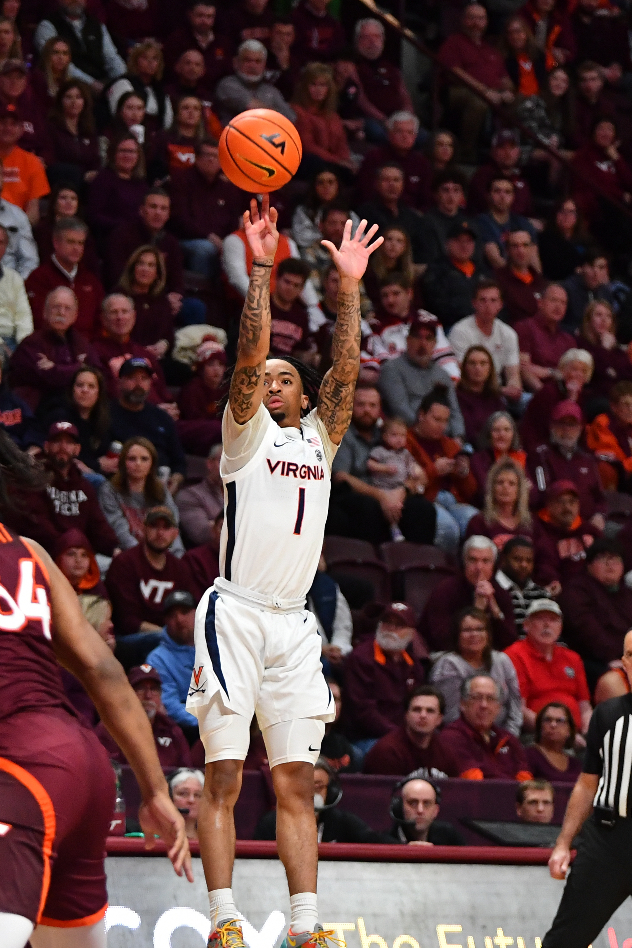 Virginia Tech uses 20-point run to embarrass rival Virginia | Reuters