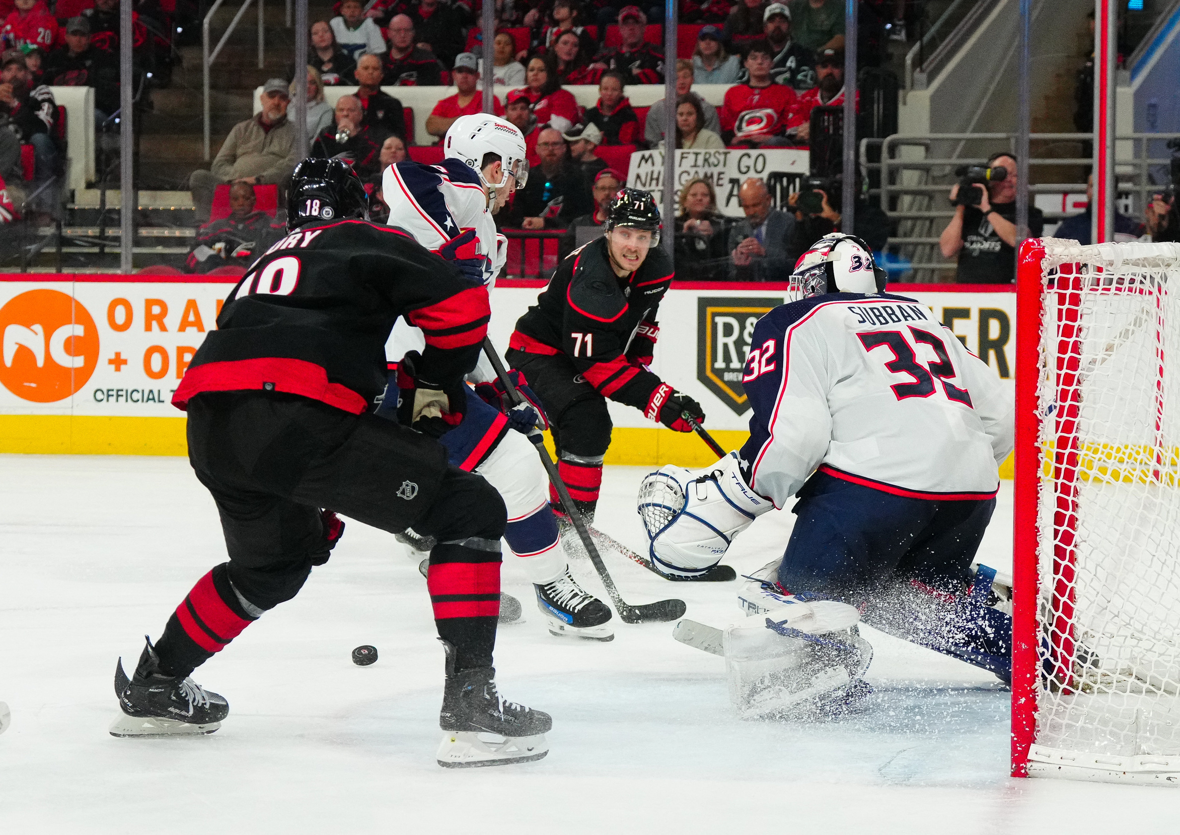 Hurricanes score early, blank Blue Jackets | Reuters