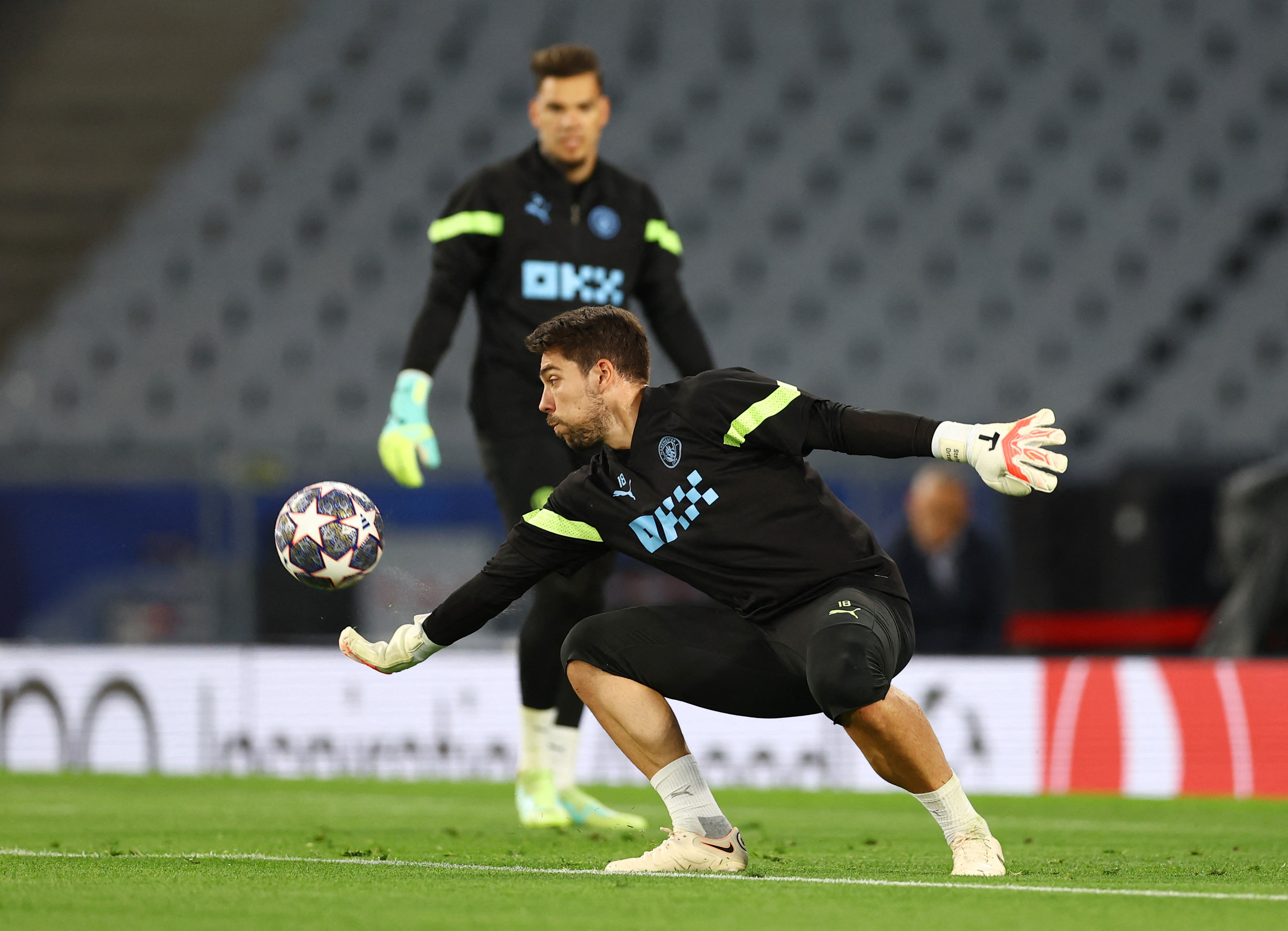 Walker misses out for Man City, Inter starting lineup as expected | Reuters