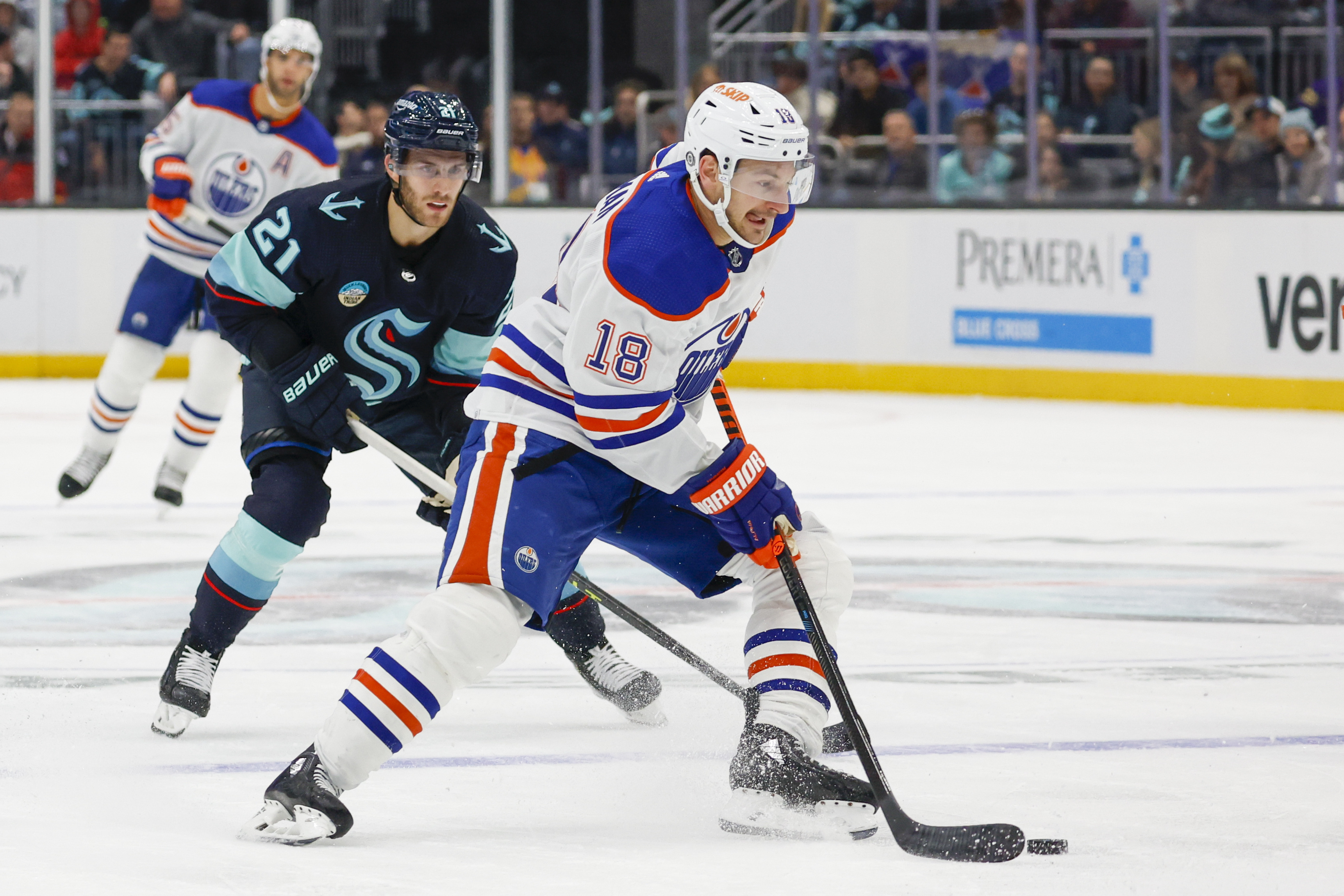 NHL roundup: Blues blitz Avs behind 2 hat tricks | Reuters