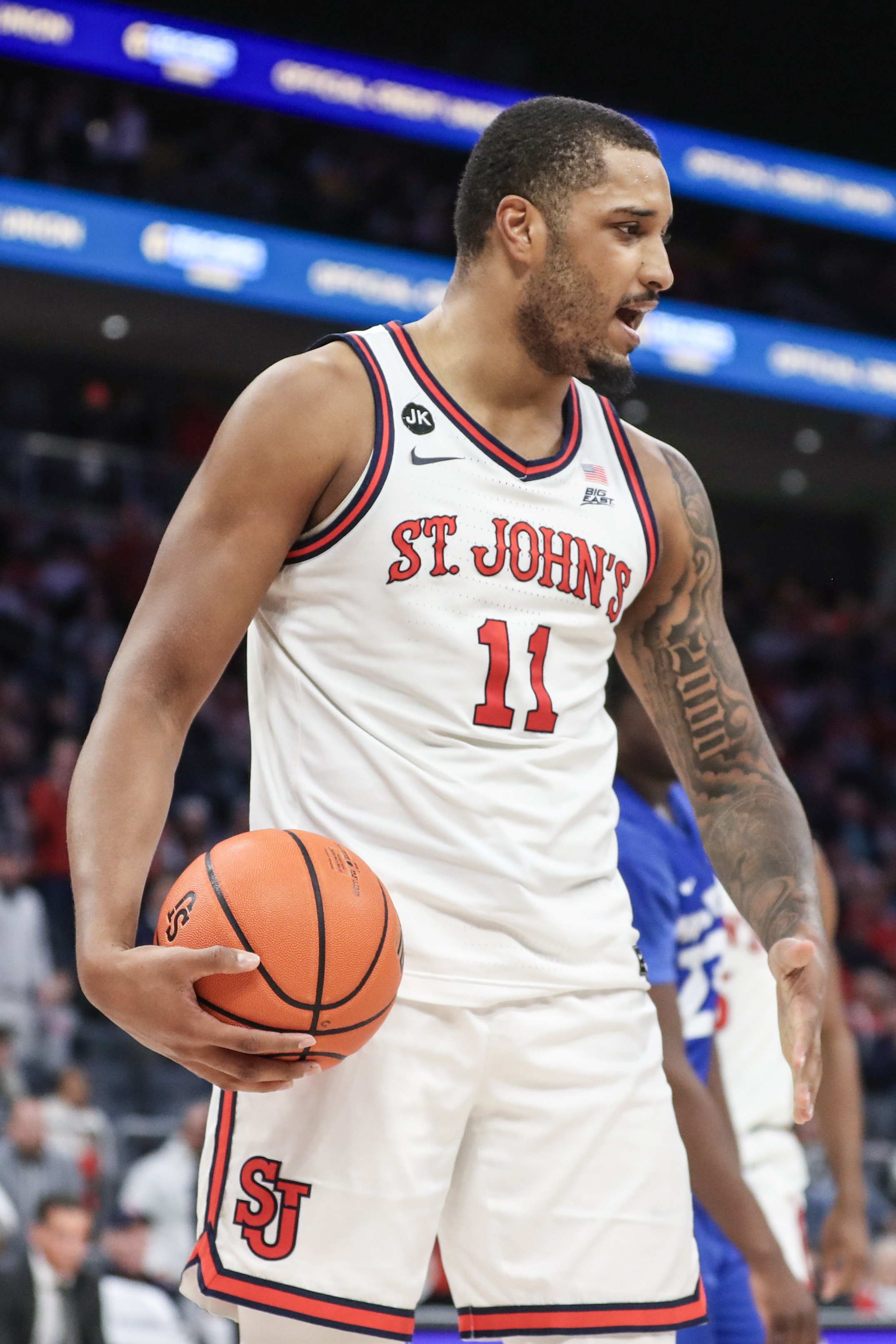 Daniss Jenkins helps St. John's hold off Hofstra down stretch | Reuters