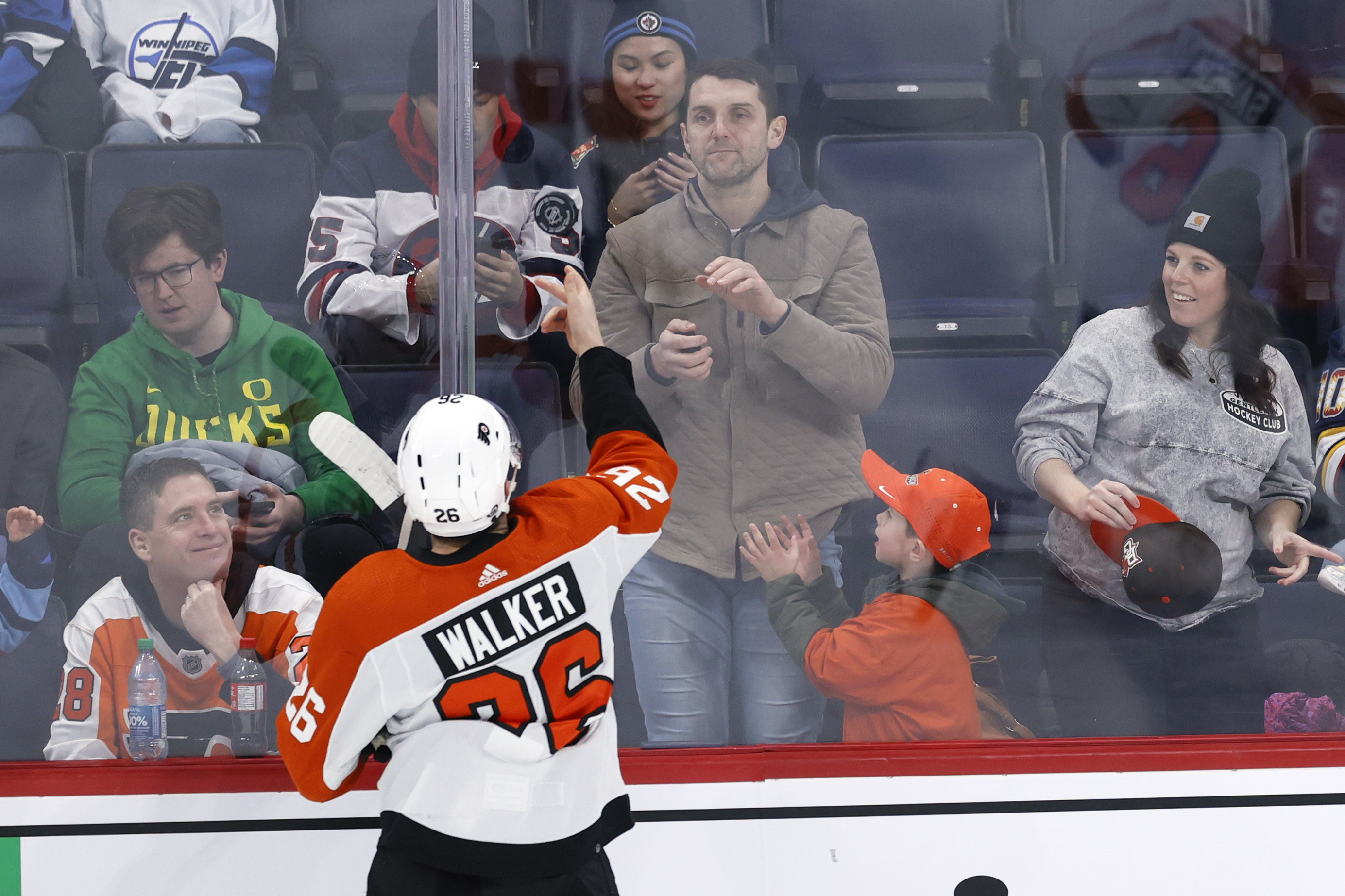 Flyers end Jets' franchise-record 8-game win streak | Reuters