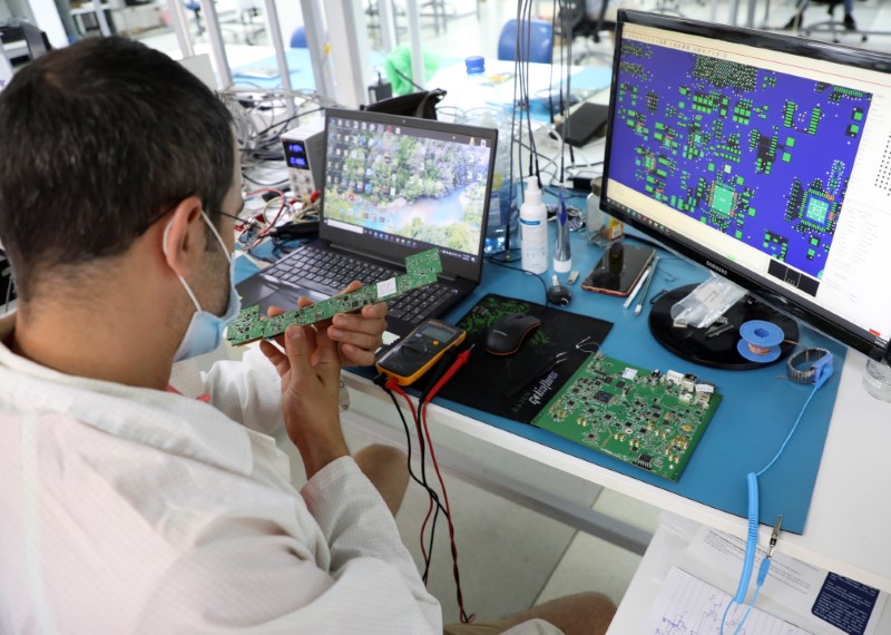 Lebanese entrepreneur defies country's crises with tech hub | Reuters