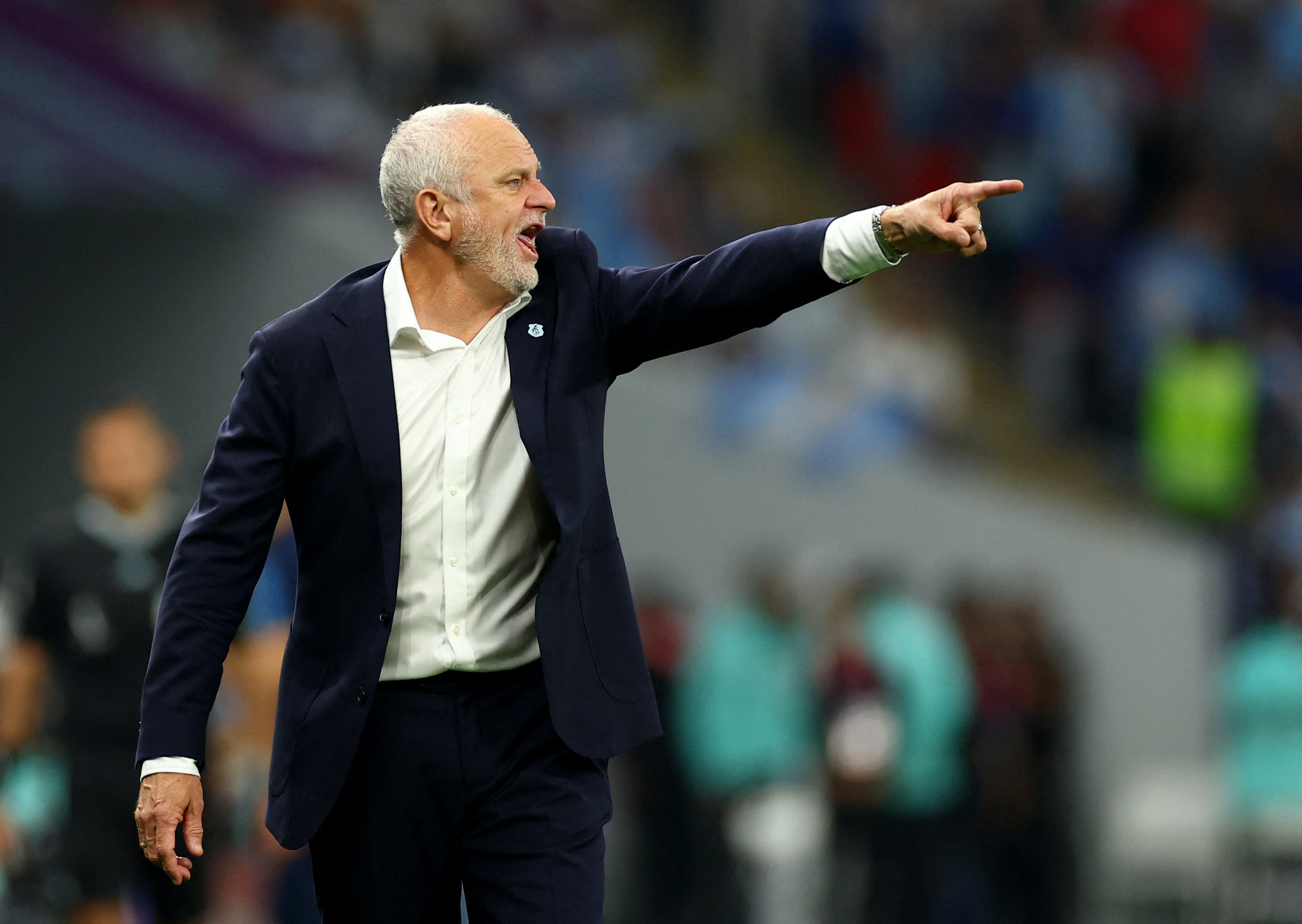 Australia players back coach Arnold to continue after best World Cup ...