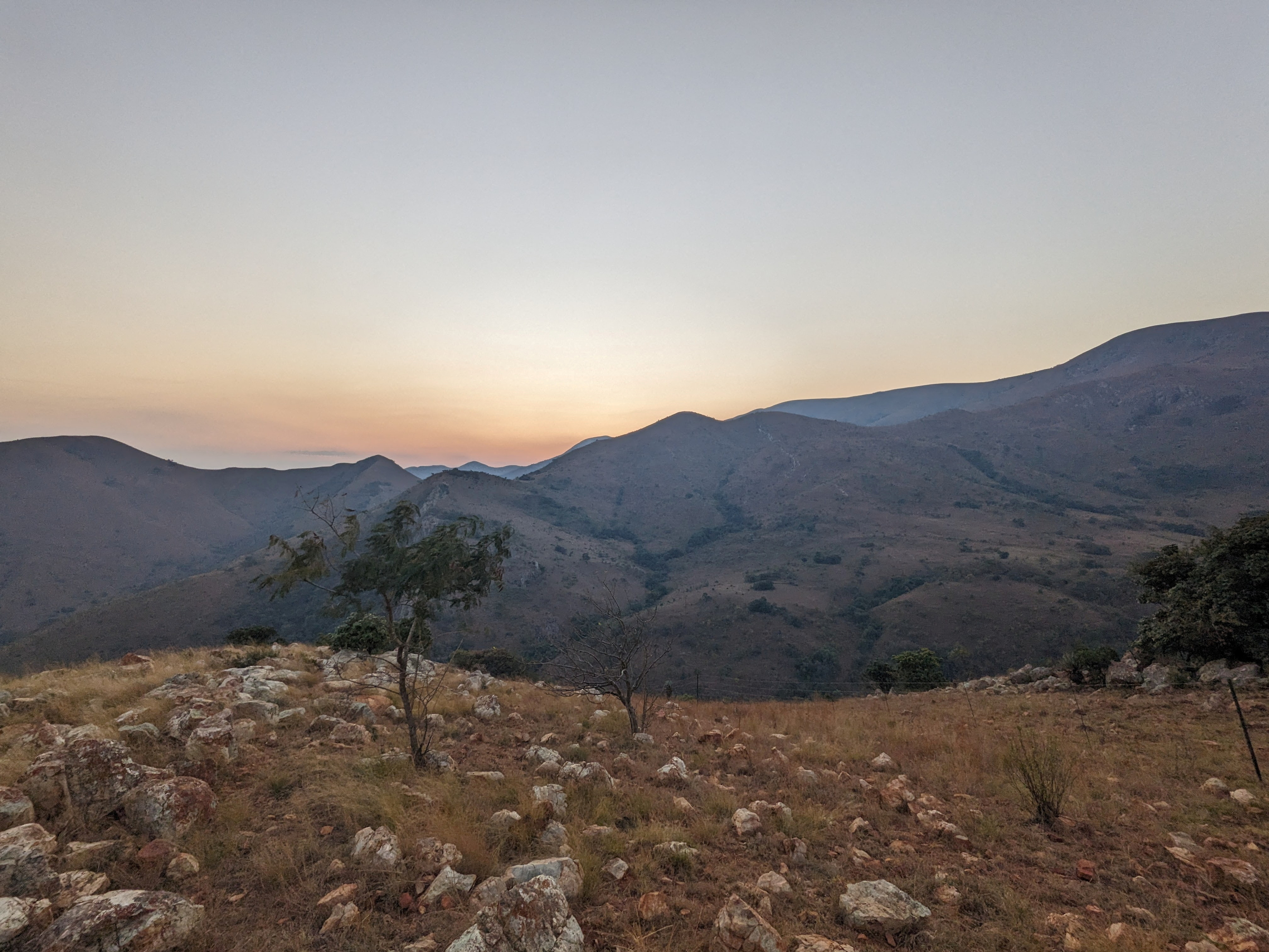 Ancient meteorite was 'giant fertilizer bomb' for life on Earth | Reuters