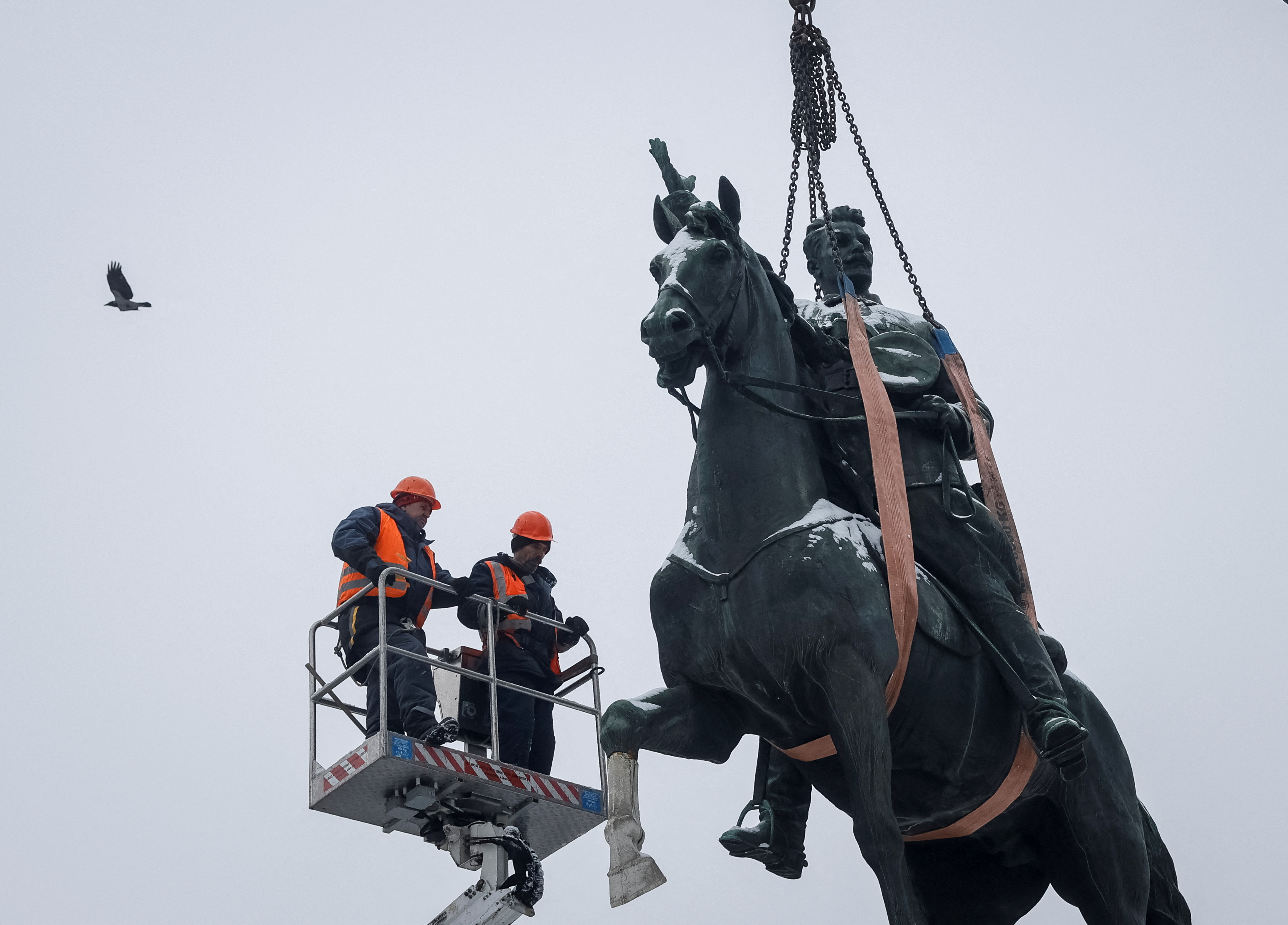 Ukraine presses ahead with removal of Soviet monuments | Reuters
