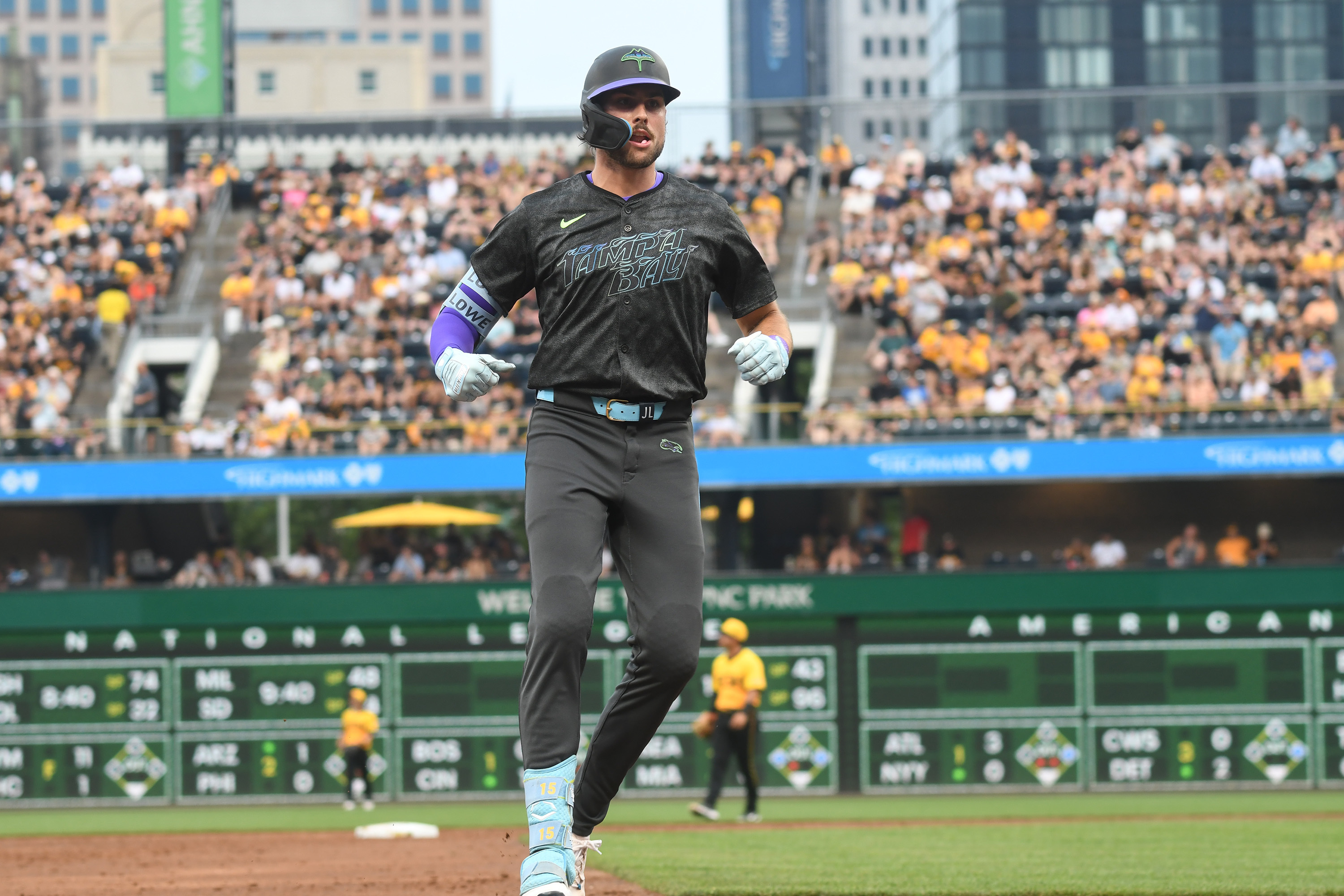 Josh Lowe, Rays overwhelm Pirates | Reuters