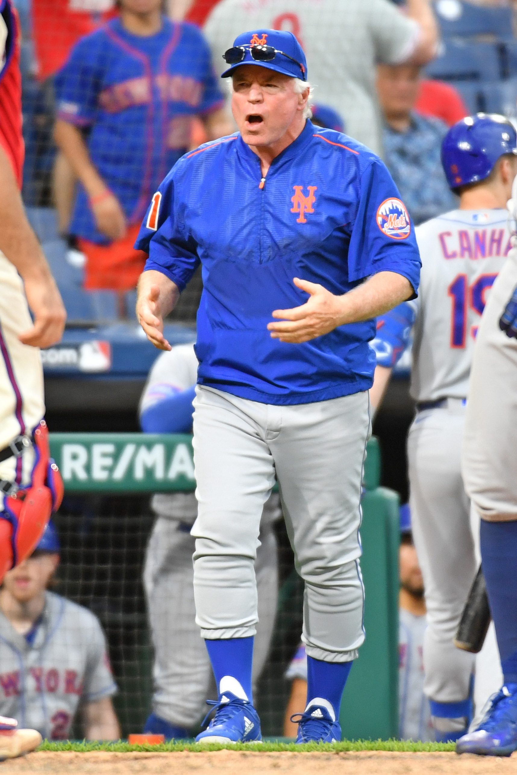 Phillies sweep Cubs, run road win streak to nine | Reuters