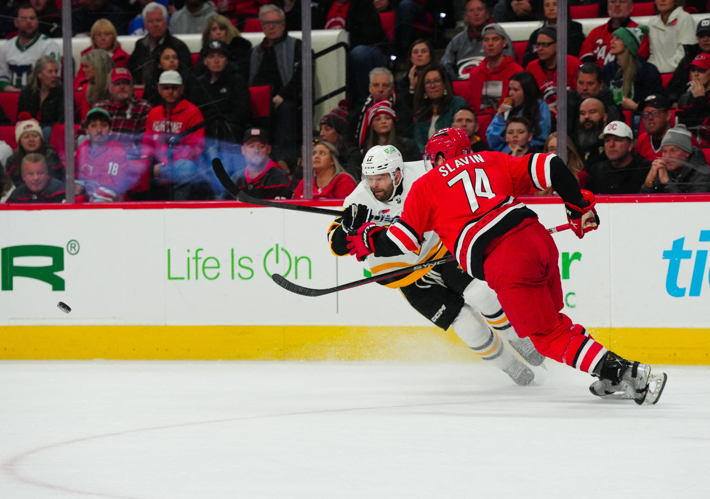 Rare 2-goal night from Brett Pesce lifts Pens over Hurricanes | Reuters