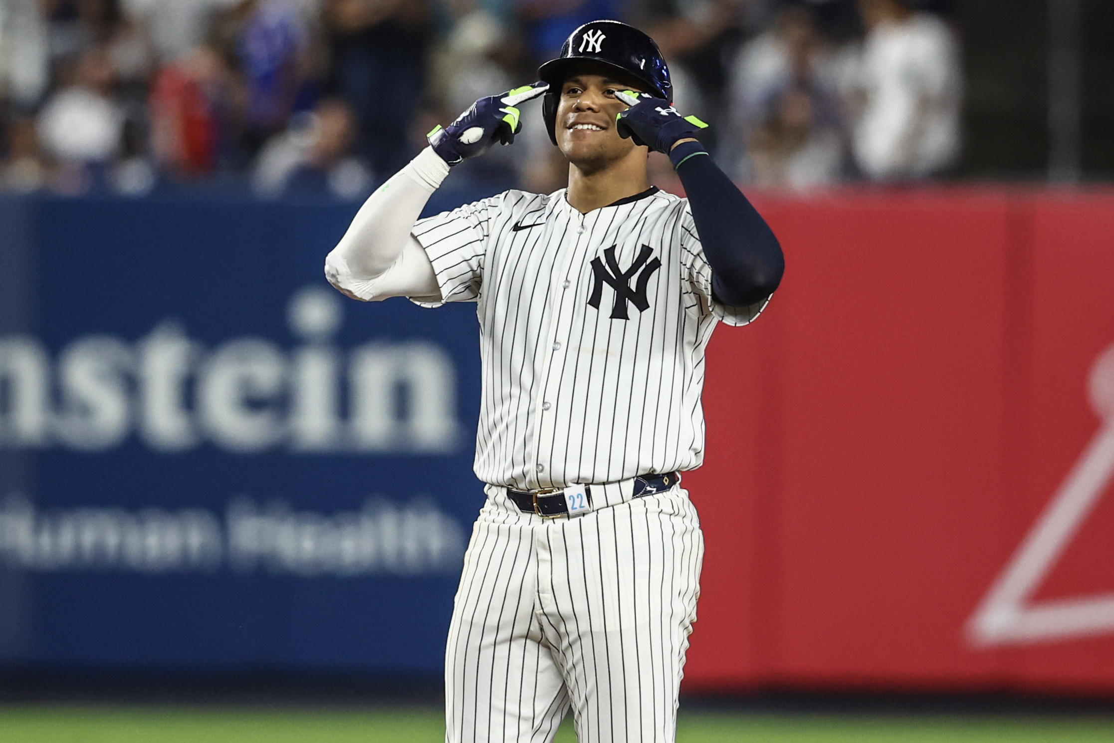 Yanks swat 5 HRs vs. Rays, back Carlos Rodon's gem | Reuters