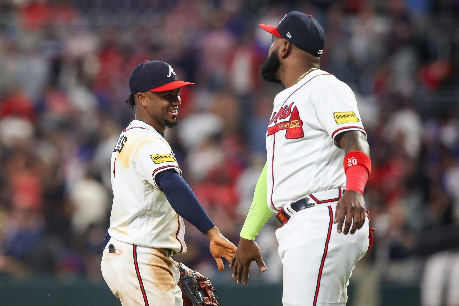 Braves escape six-run hole, stun Cubs 7-6 | Reuters