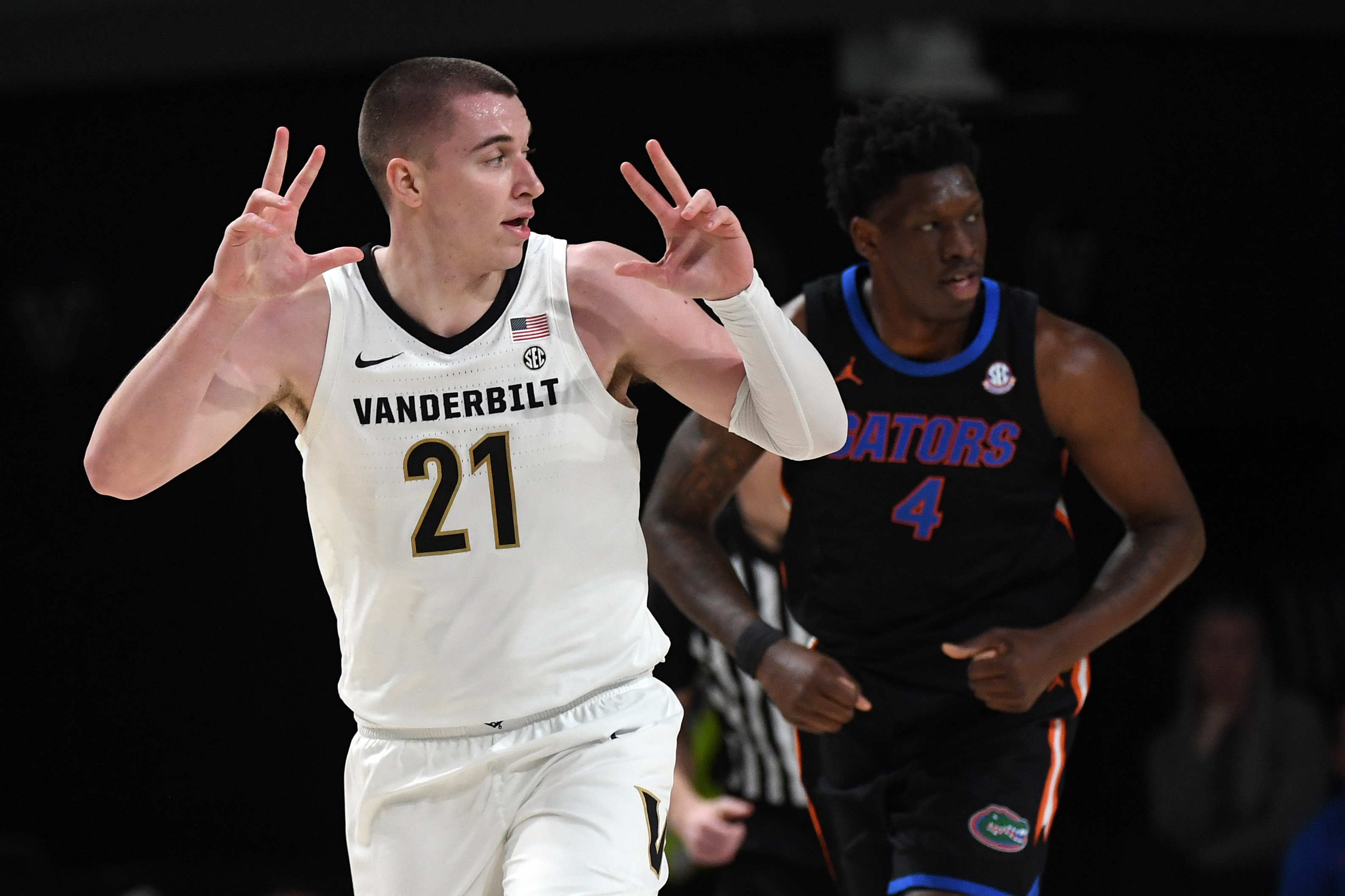 Tyrin Lawrence's clutch steal, bucket lift Vanderbilt past Florida | Reuters