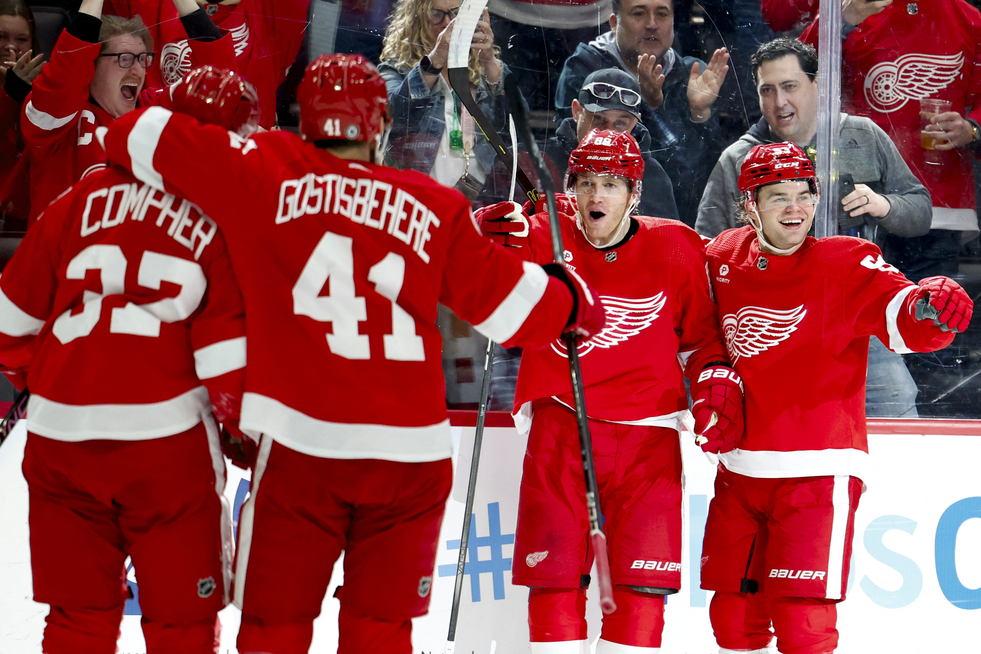 Red Wings snap long losing streak with decisive win over Sabres | Reuters