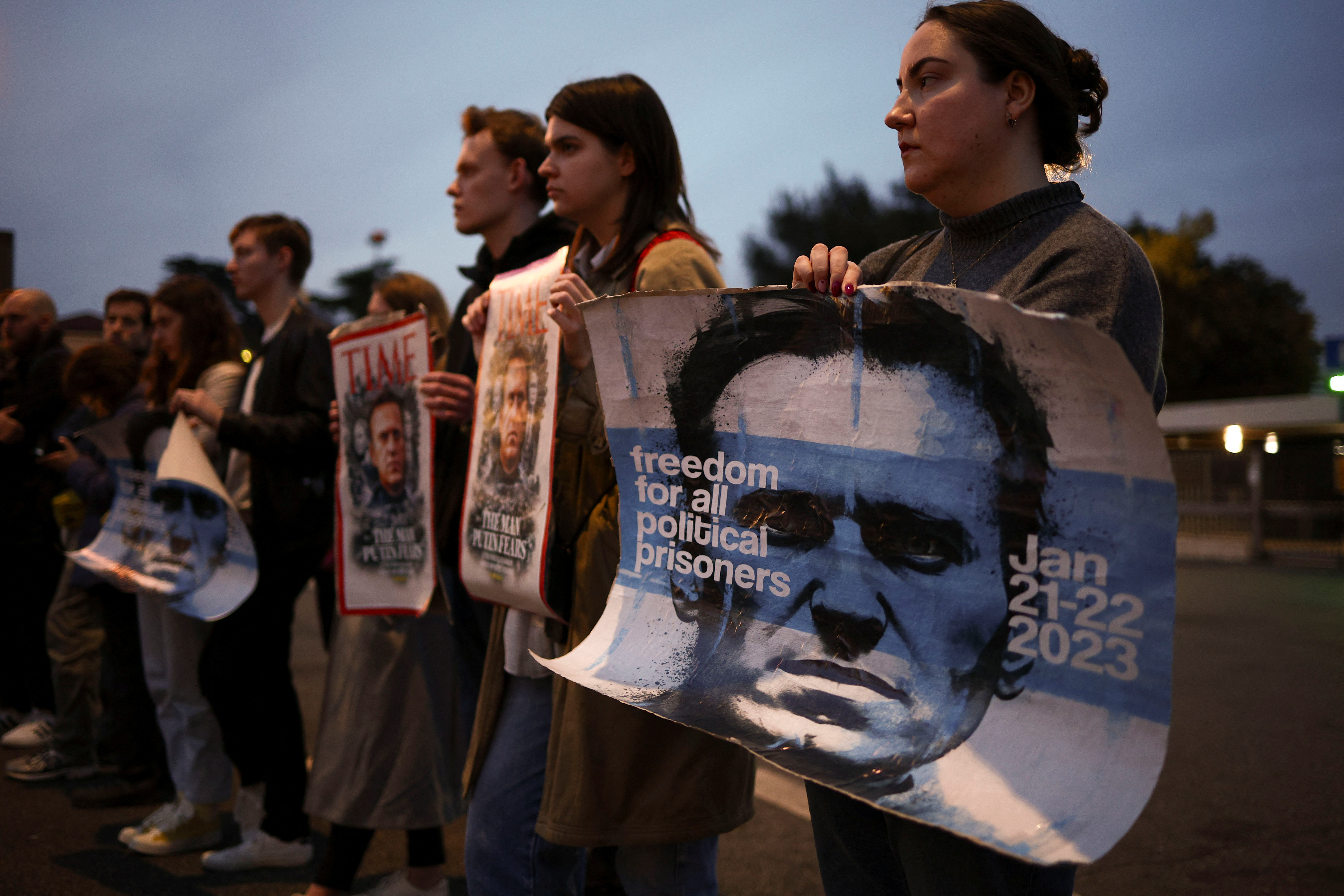 Alexei Navalny death sparks memorials and protests around the globe ...