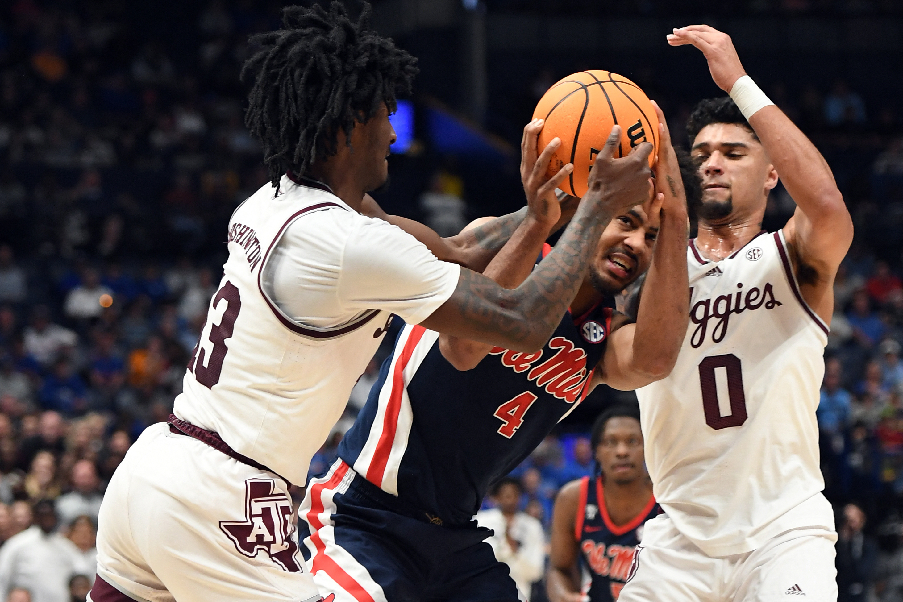 Free-throw edge carries Texas A&M past Ole Miss | Reuters