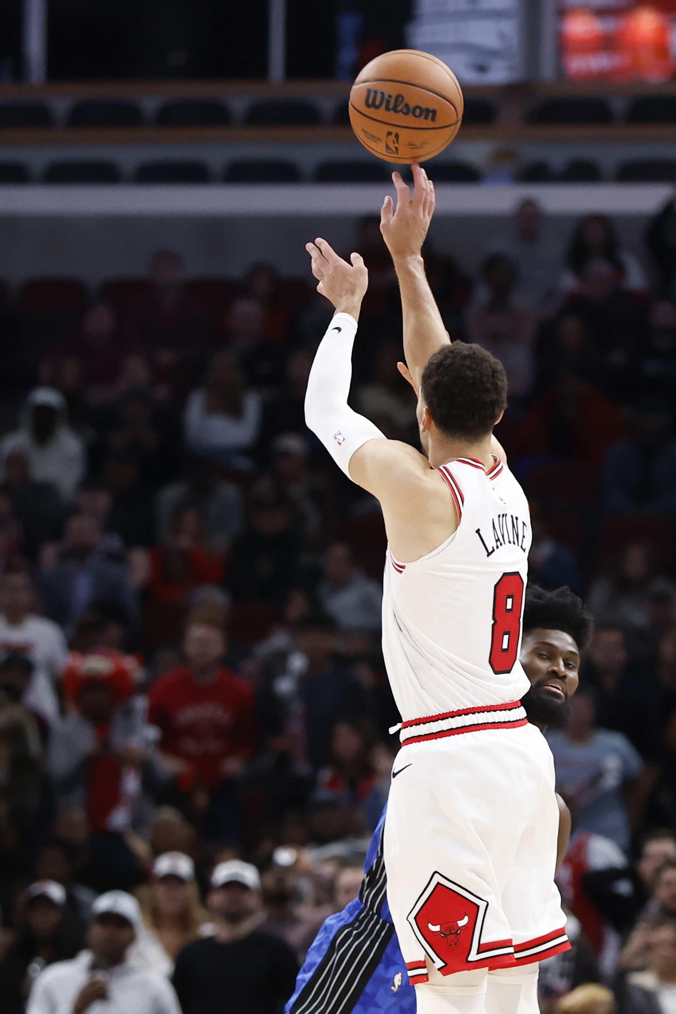 Paolo Banchero's late hoop lifts Magic over Bulls | Reuters