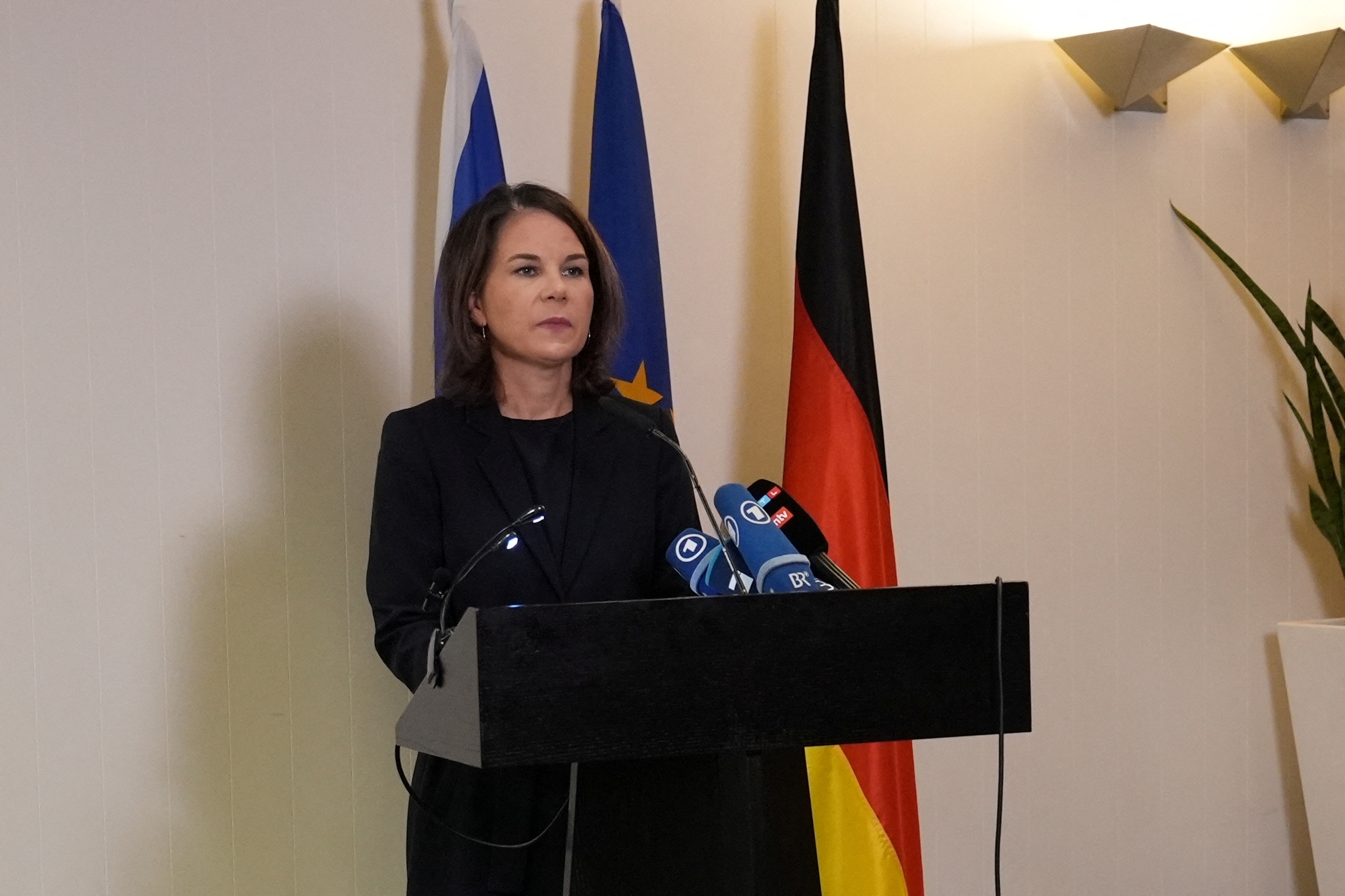 German foreign minister, in Israel, says humanitarian crisis must be ...
