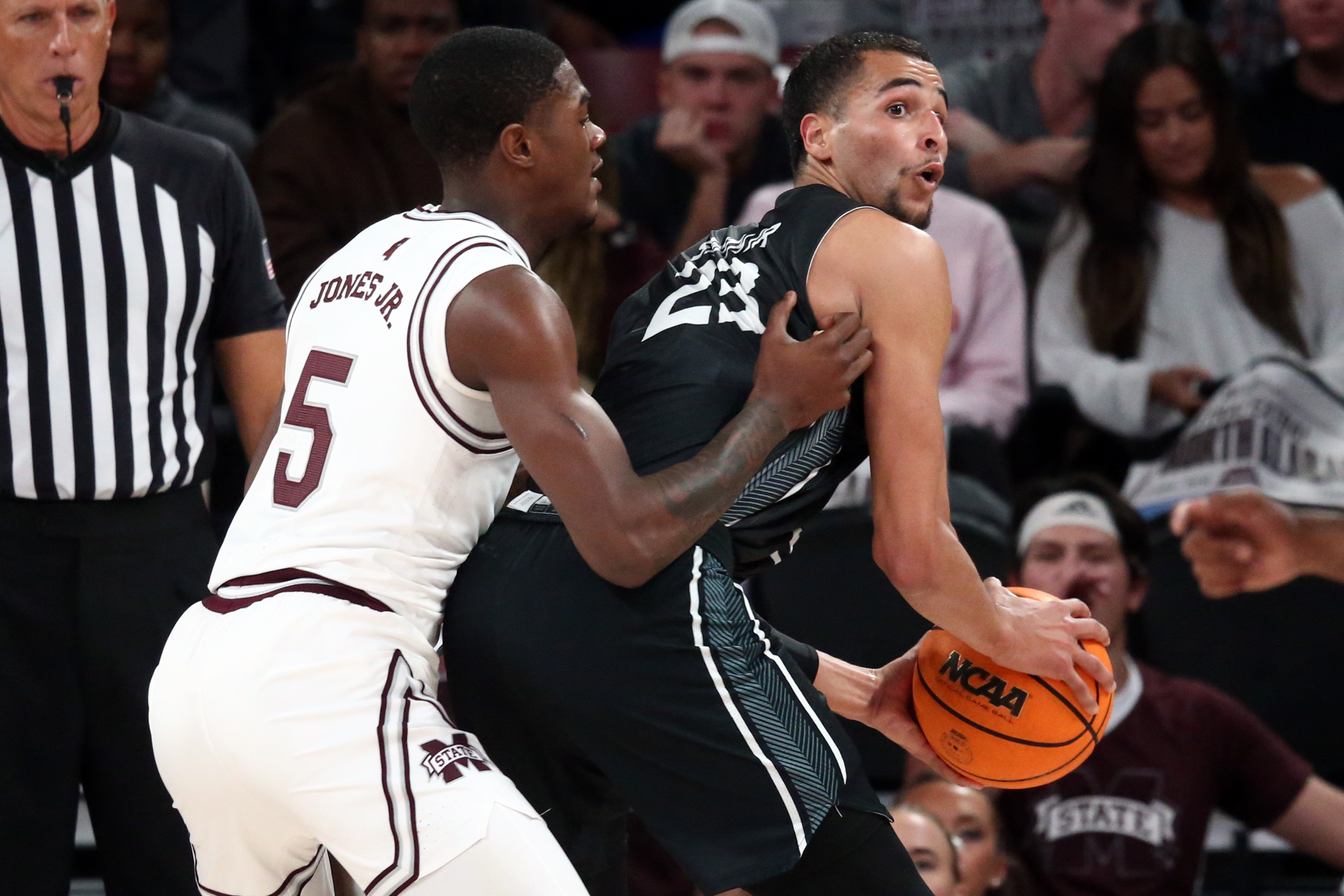 Jimmy Bell Jr., Mississippi State surge past North Alabama | Reuters