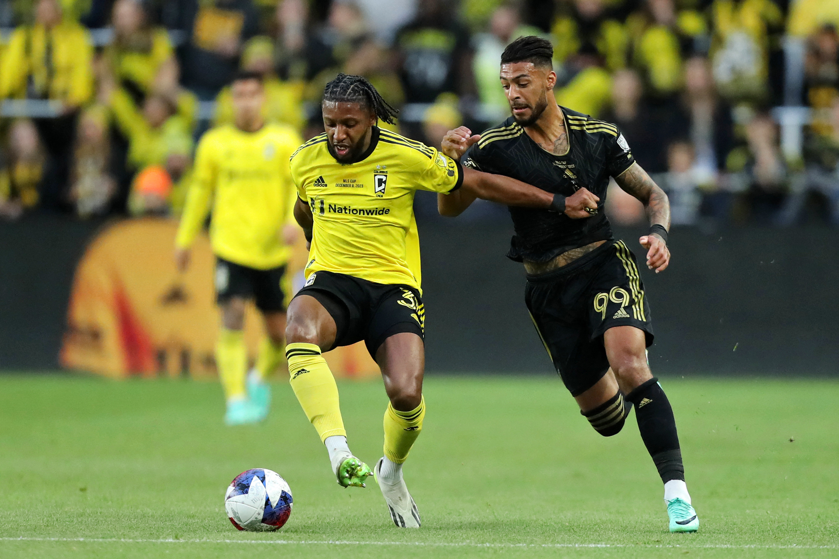 Columbus Crew beat LAFC 2-1 to win MLS Cup for third time | Reuters