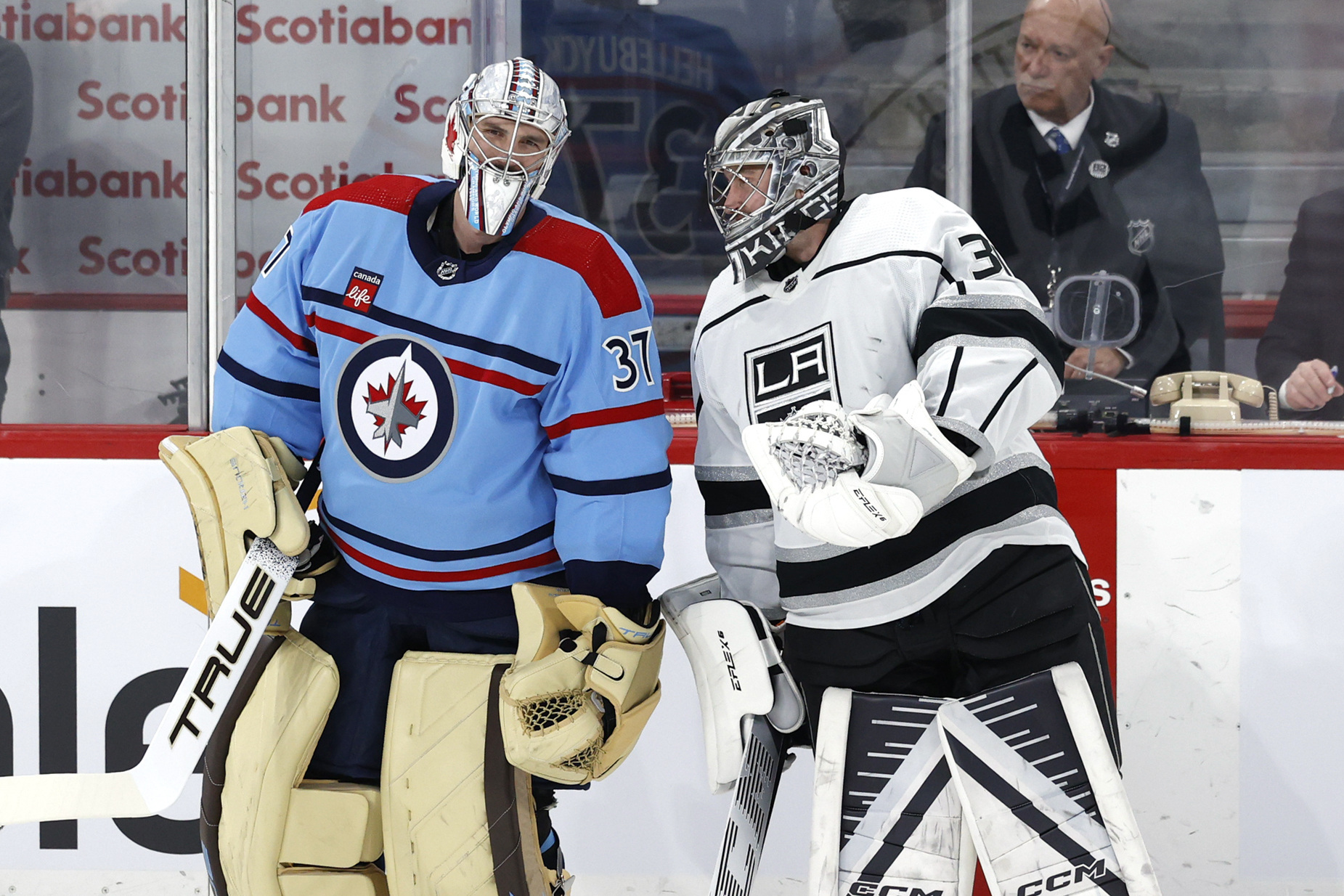 Cole Perfetti's two goals propel Jets past Kings | Reuters