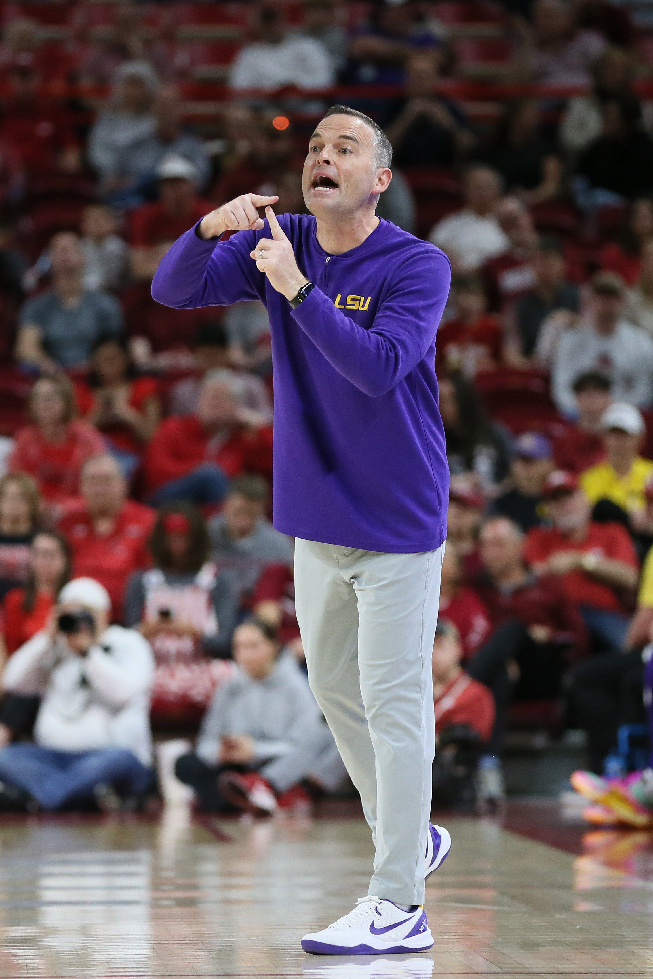 Khalif Battle, Arkansas prove to be too much to handle for LSU | Reuters