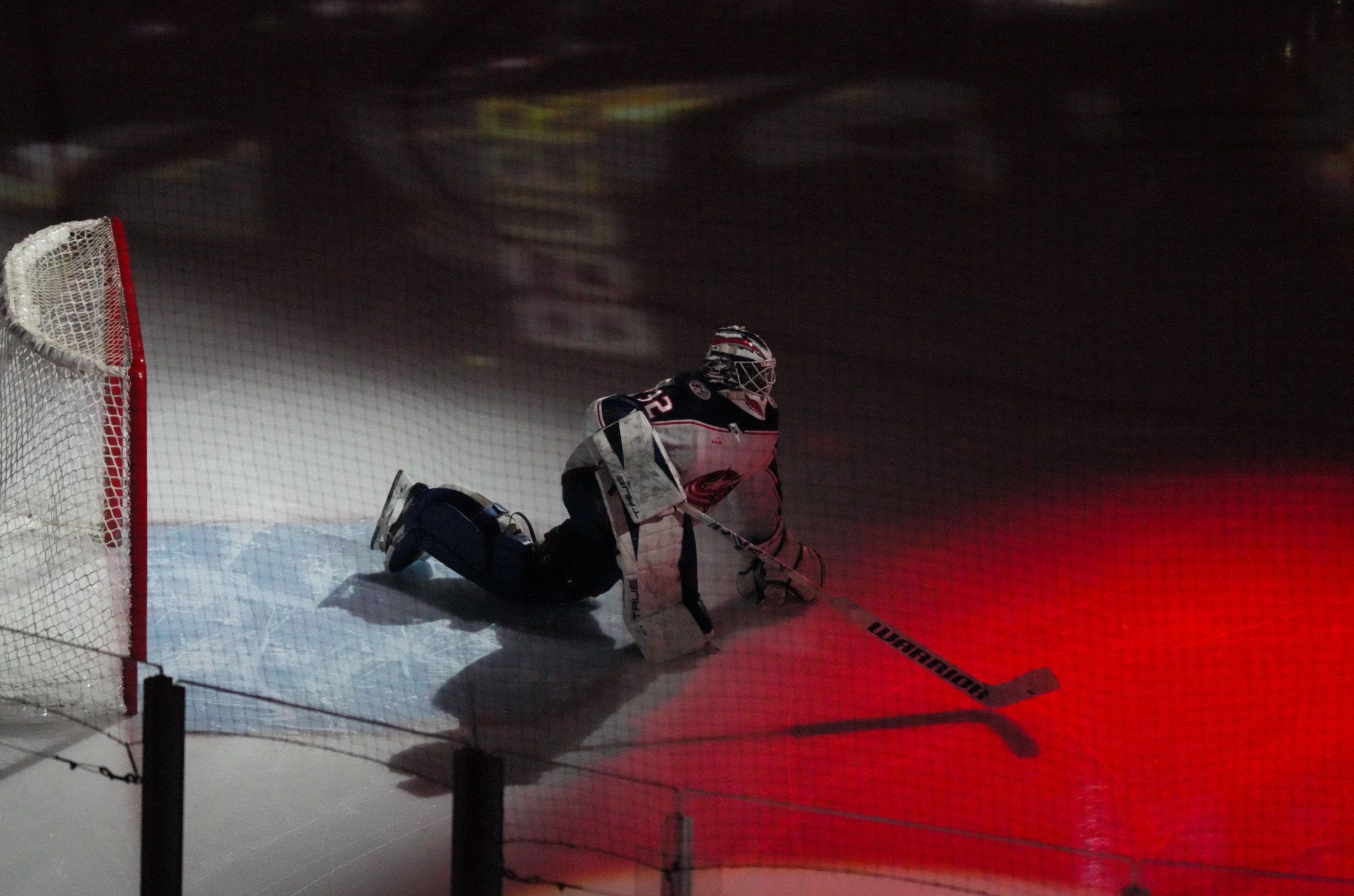 Hurricanes score early, blank Blue Jackets | Reuters