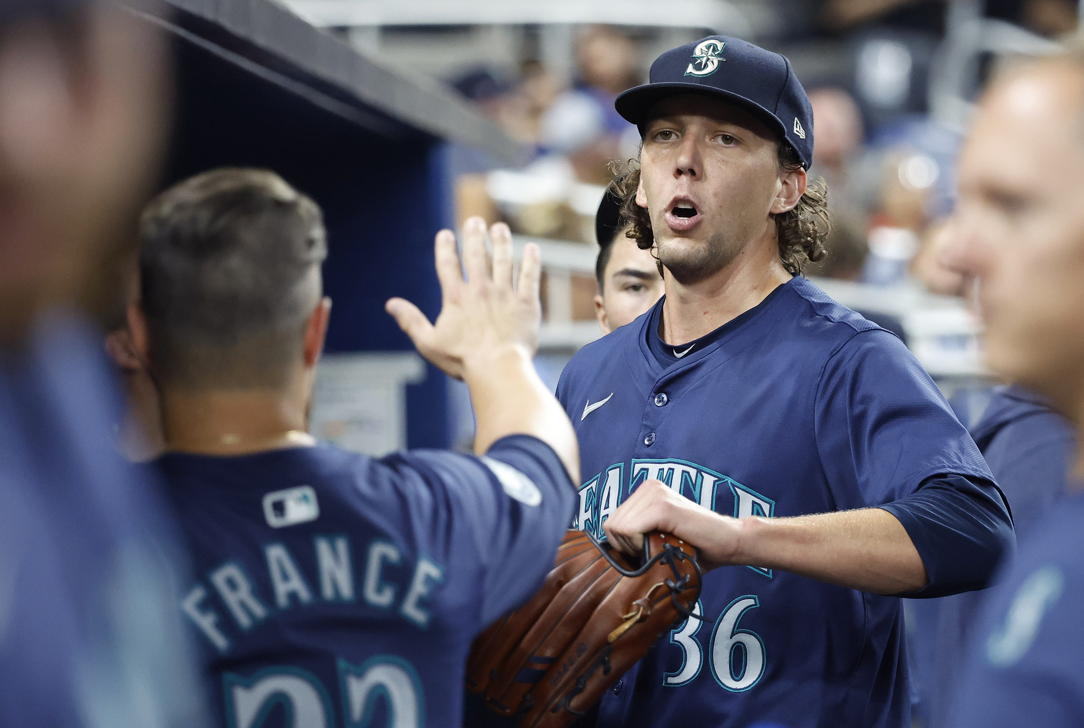 Logan Gilbert mesmerizes Marlins as Mariners end skid | Reuters