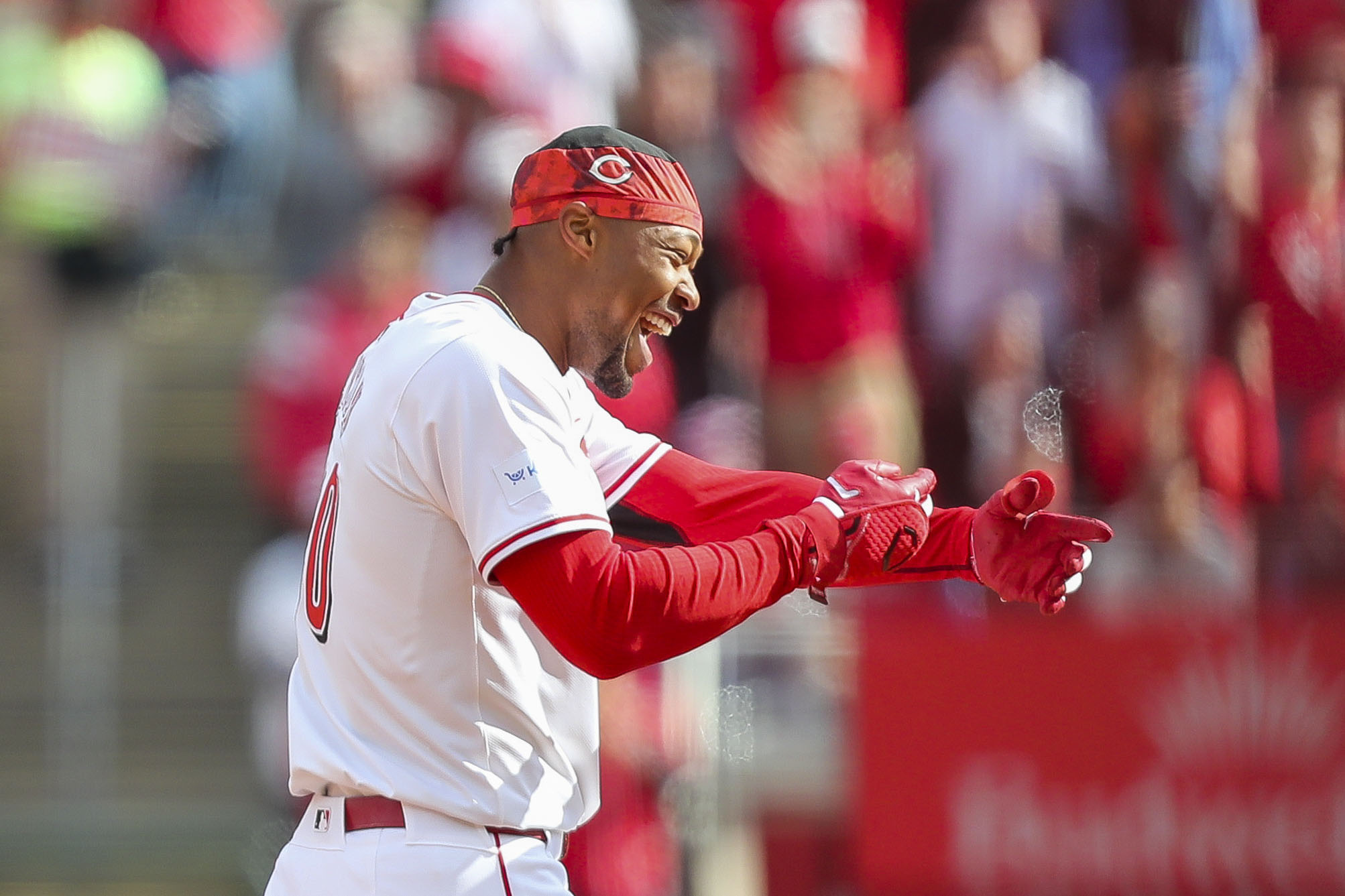 Nick Martini belts 2 HRs as Reds top Nationals | Reuters