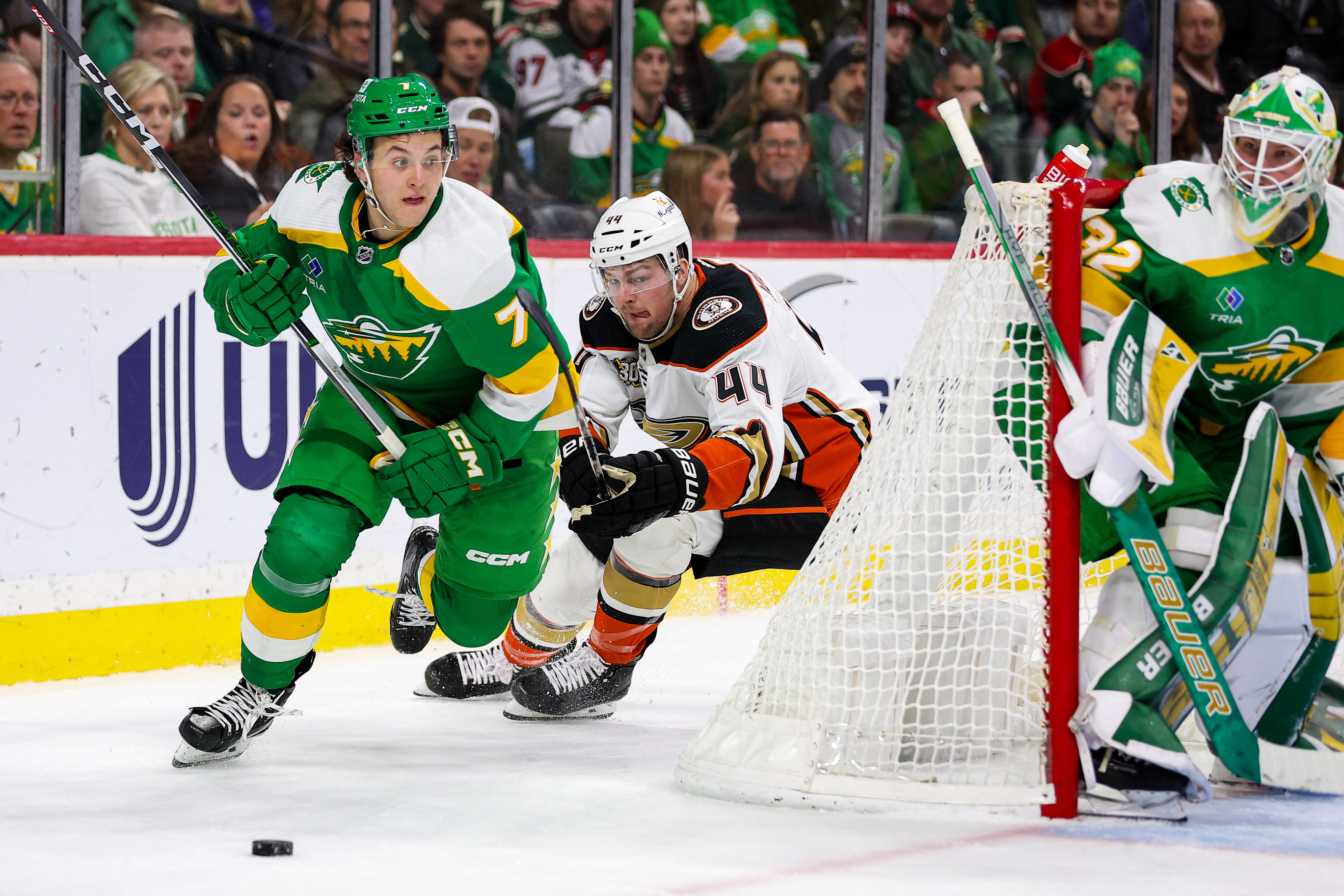 Troy Terry (2 goals), Ducks rally past Wild | Reuters