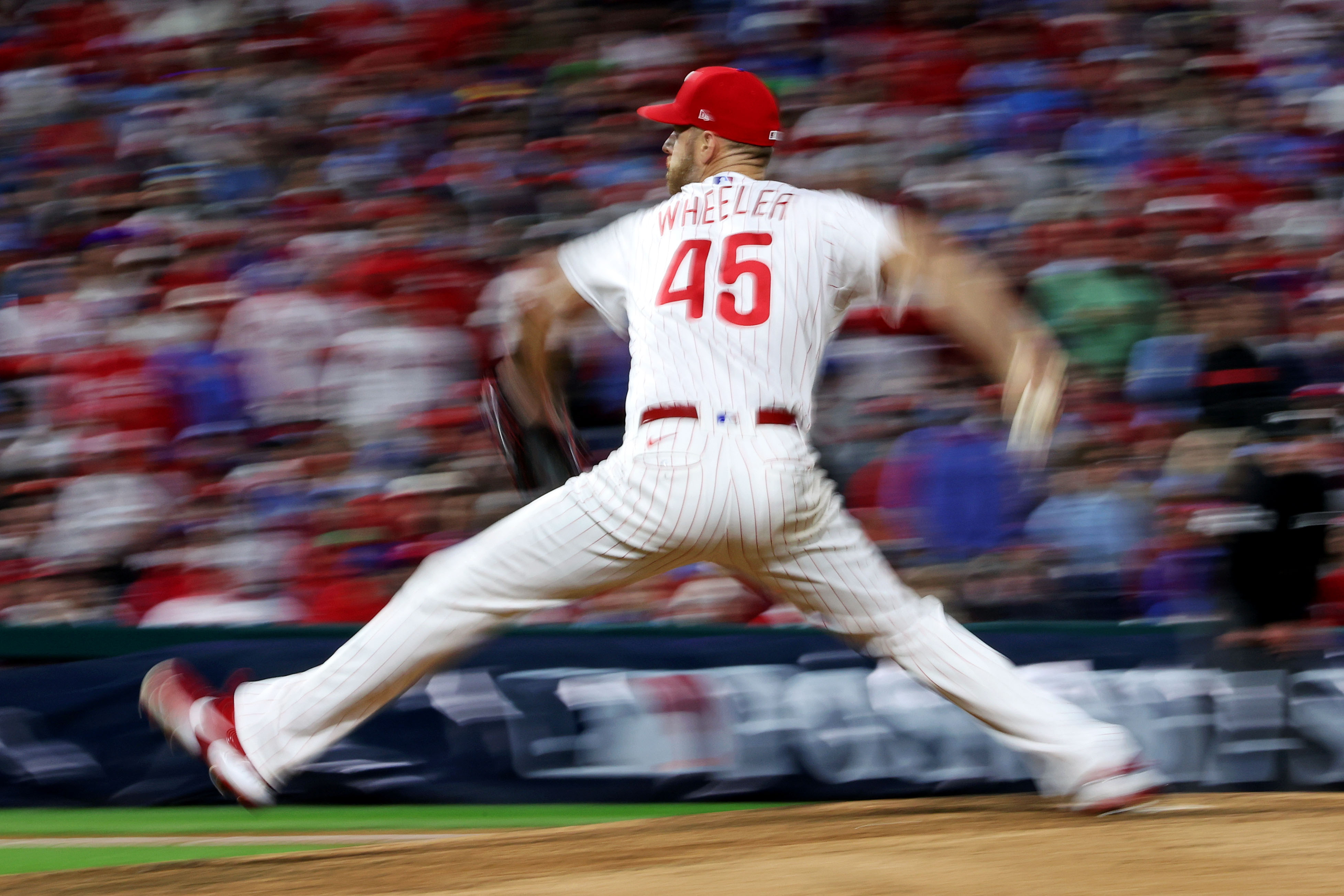 Early homers propel Phils past D-backs in NLCS opener | Reuters