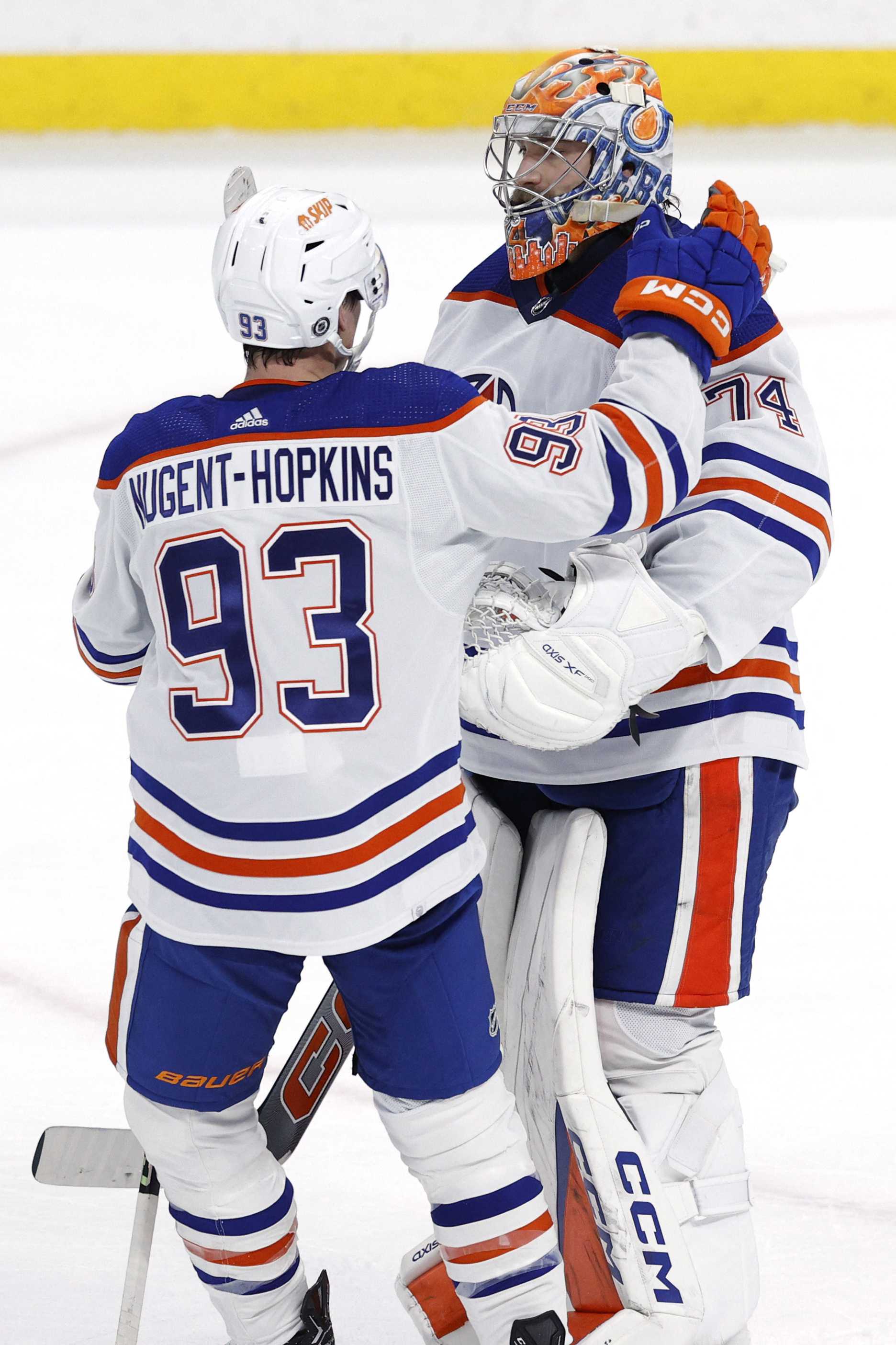 Zach Hyman's 200th career goal lifts Oilers over Jets in OT | Reuters
