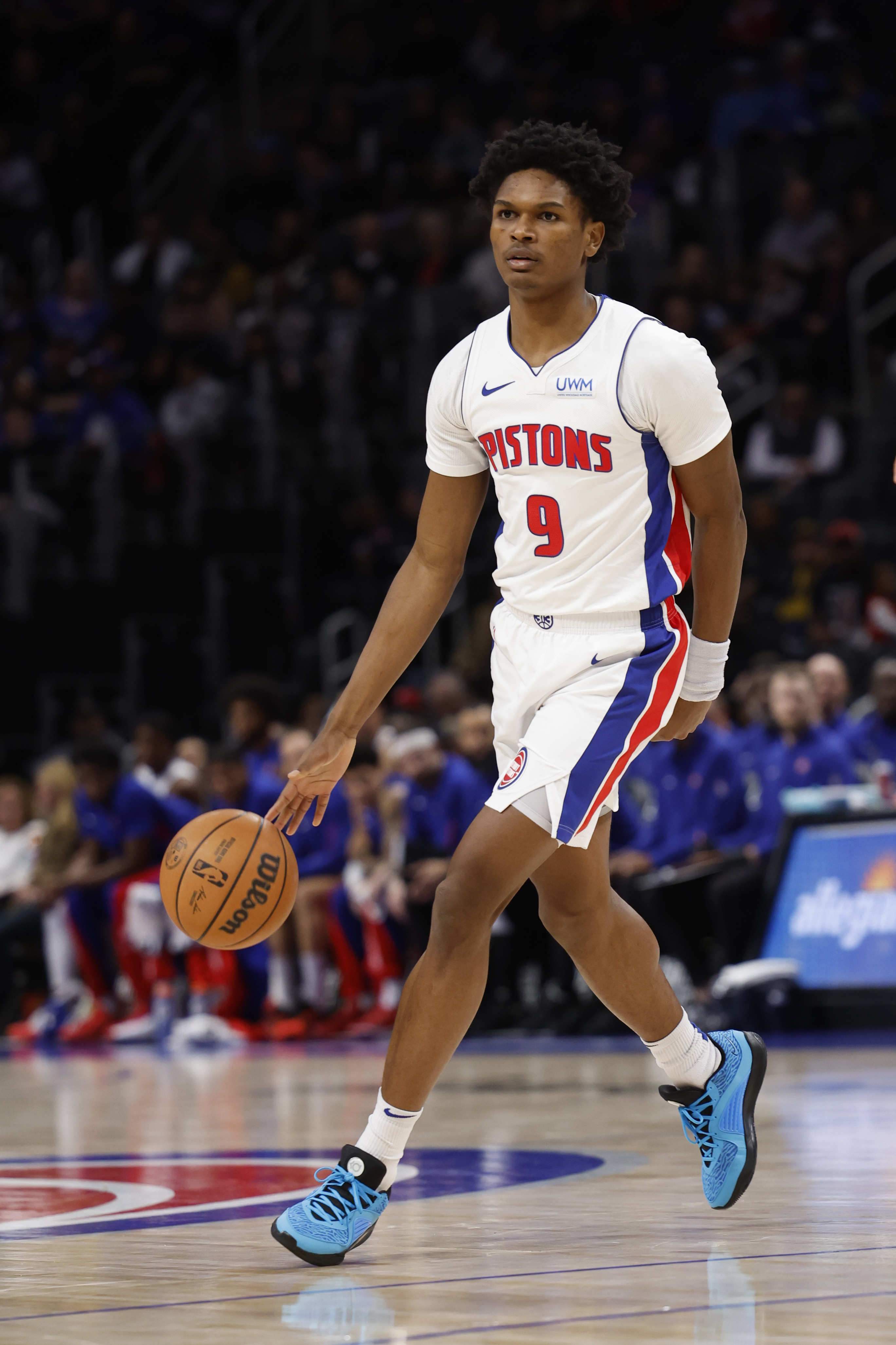 Pistons edge Raptors, end record-tying 28-game skid | Reuters