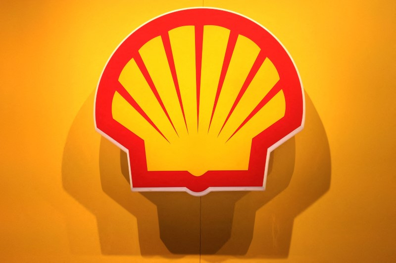 Shell quits Iraqi petrochemicals plant talks | Reuters